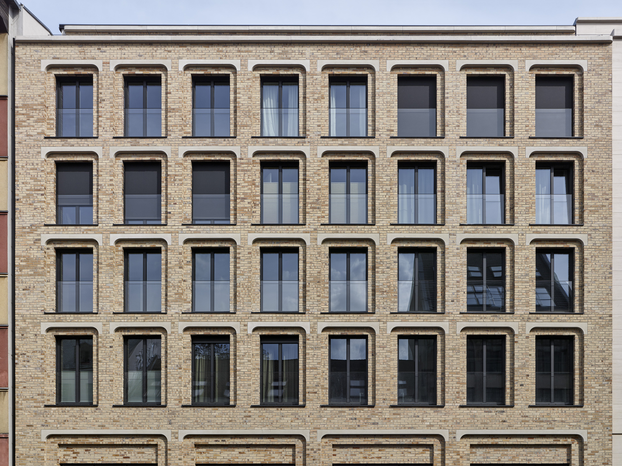 Gallery of Rosenthaler Strasse Building / Tchoban Voss Architekten - 23