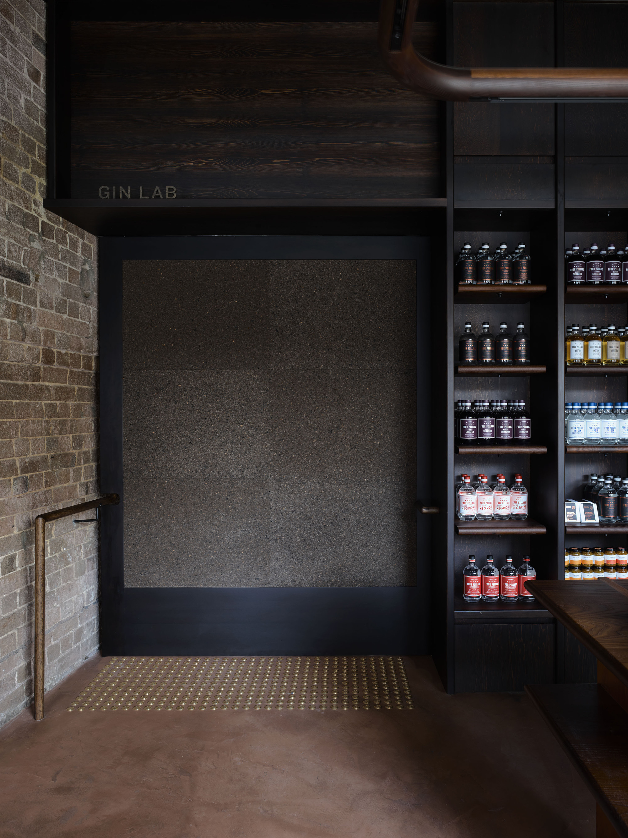 Gallery of Four Pillars Laboratory Gin Shop / YSG.STUDIO - 11