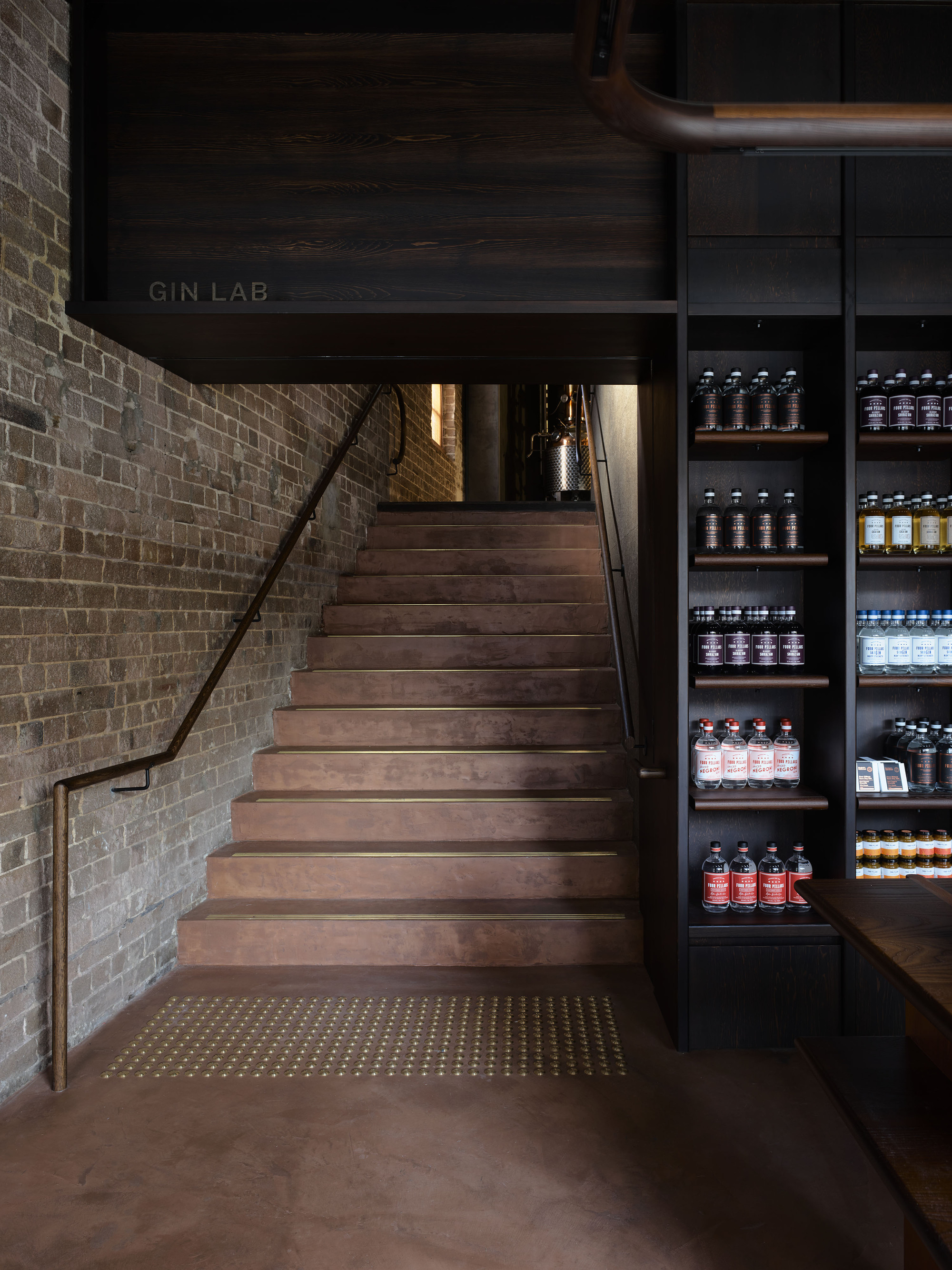 Gallery of Four Pillars Laboratory Gin Shop / YSG.STUDIO - 9