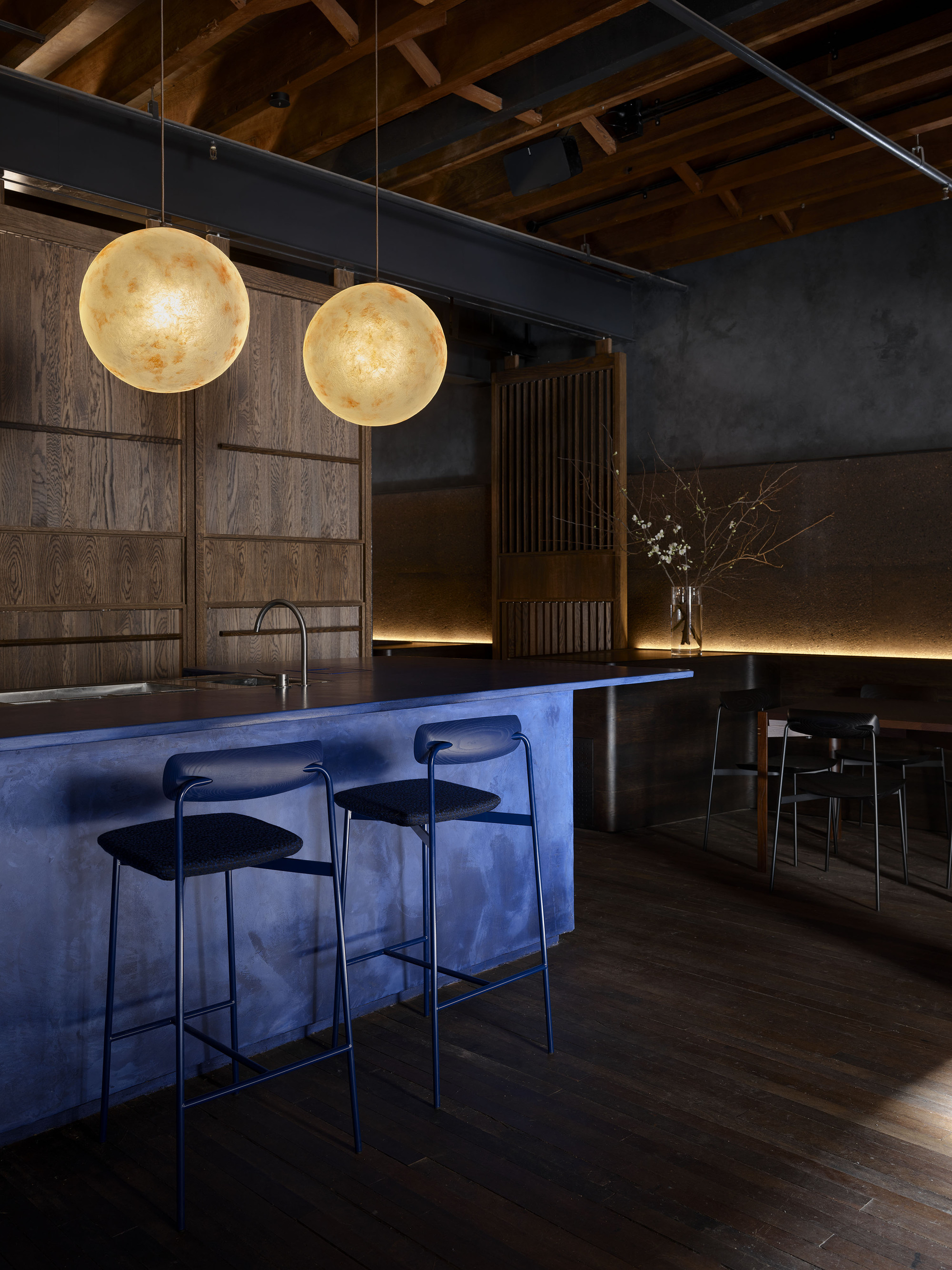 Gallery of Four Pillars Laboratory Gin Shop / YSG.STUDIO - 17