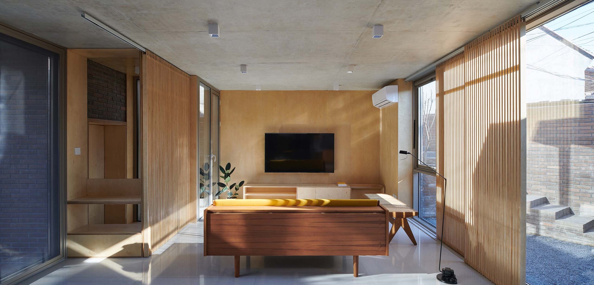 Gallery of Residence of Three Generations / MINOR lab - 14