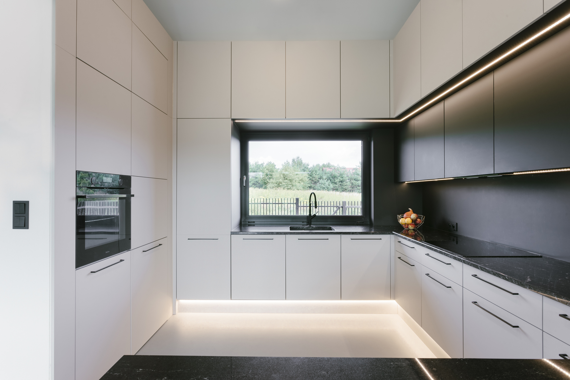 Gallery of Sml. House / blsk. studio - 11