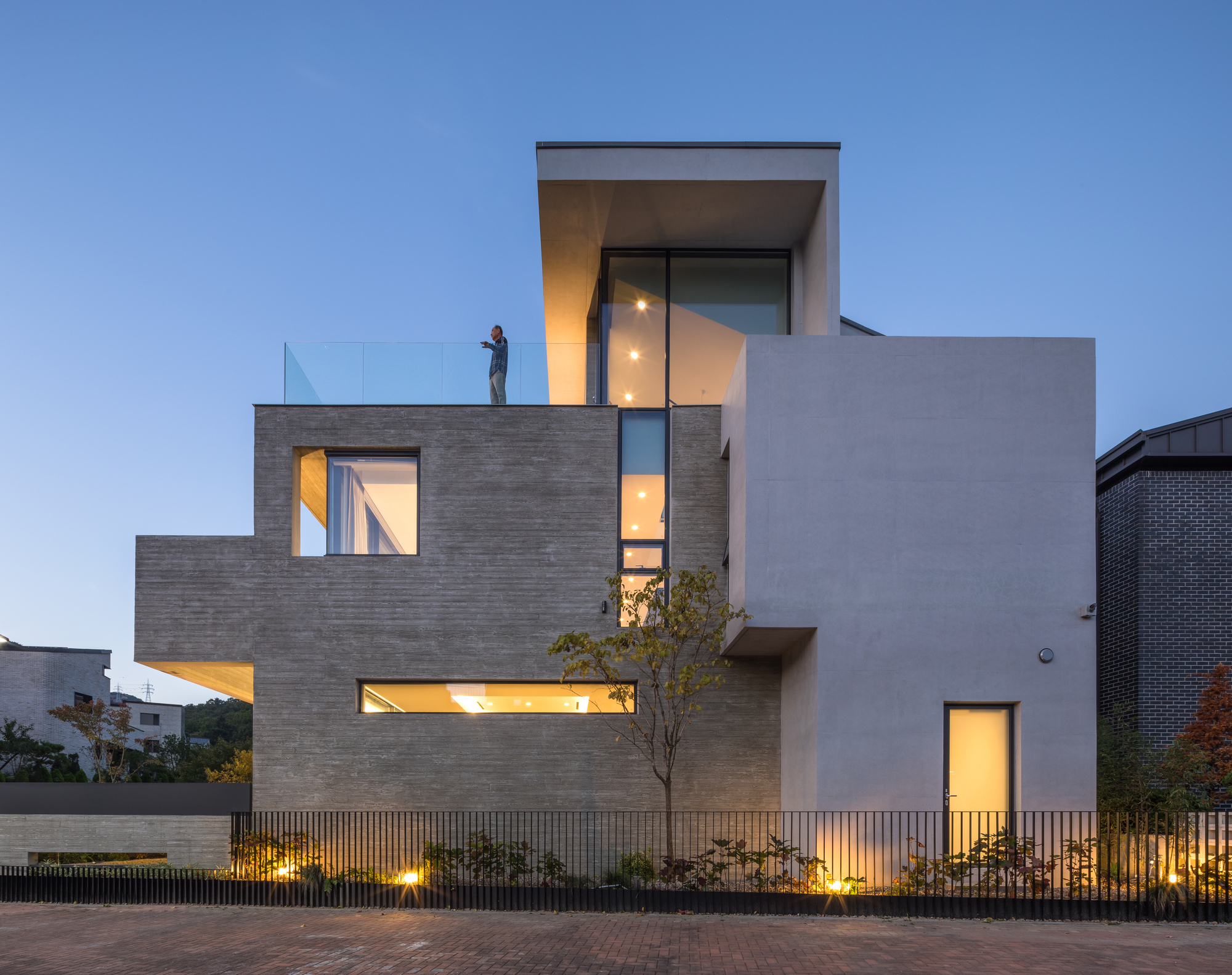 Gallery of Nature House / Concrete Workshop - 16