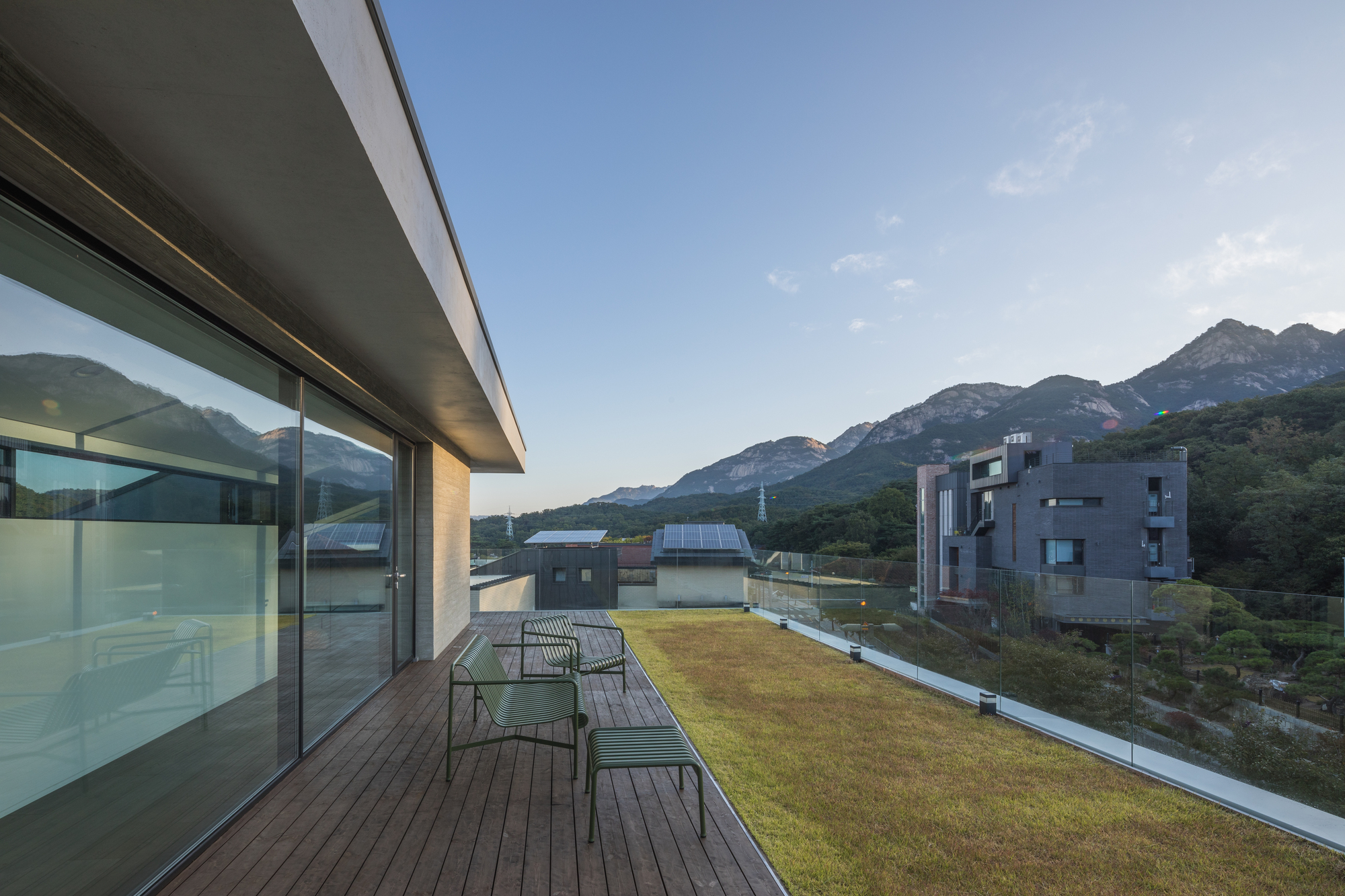 Gallery of Nature House / Concrete Workshop - 13