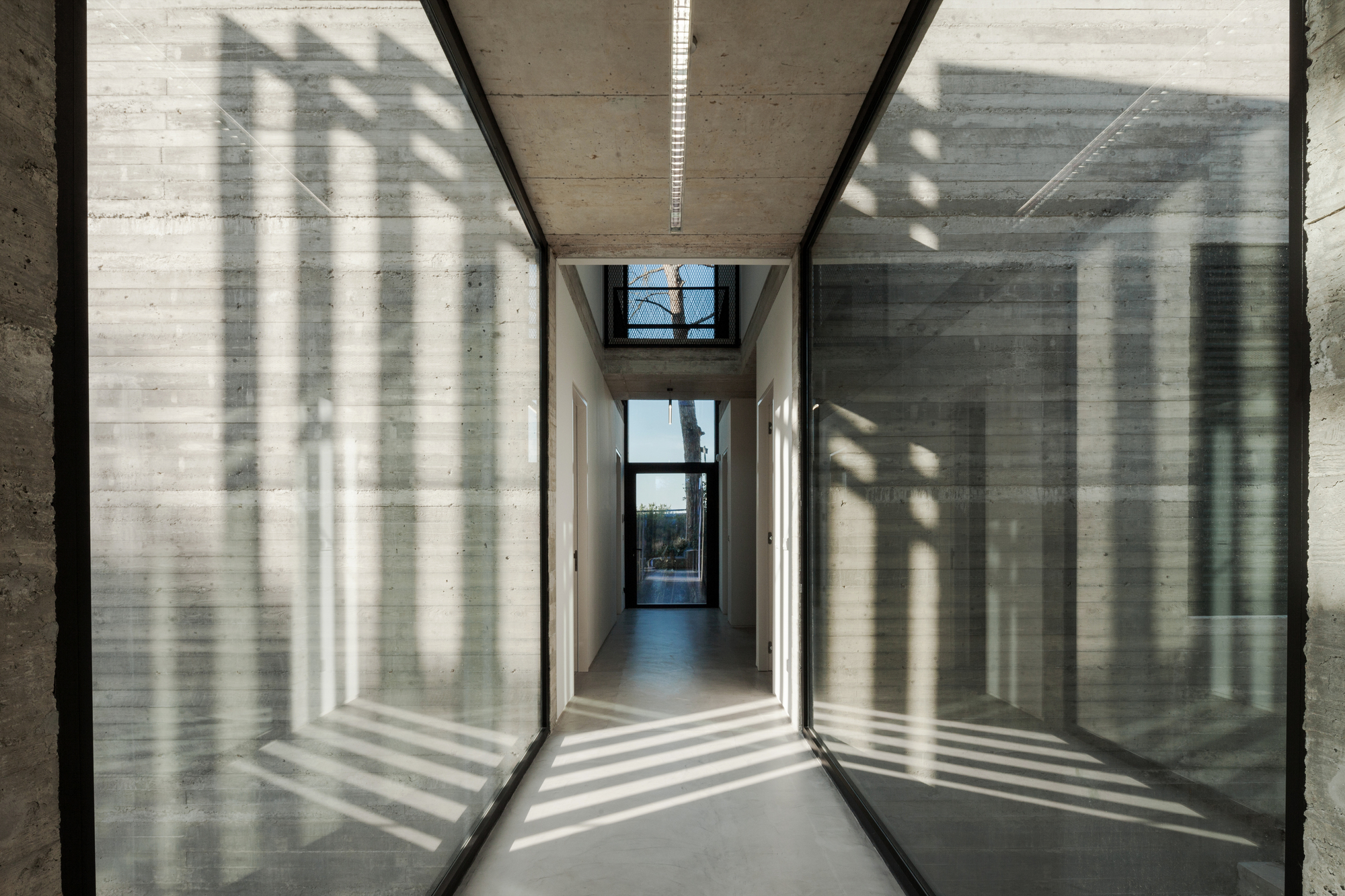 画廊 WELL 58 住宅 / Ekky Studio Architects LLC - 30