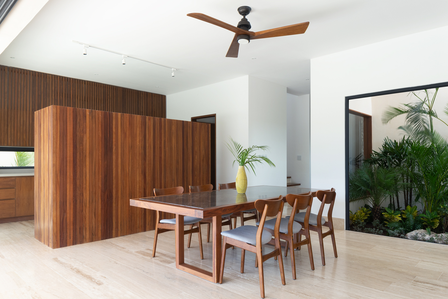 Gallery of Mexican Interiors: 46 Dining Spaces in Houses and Flats - 25