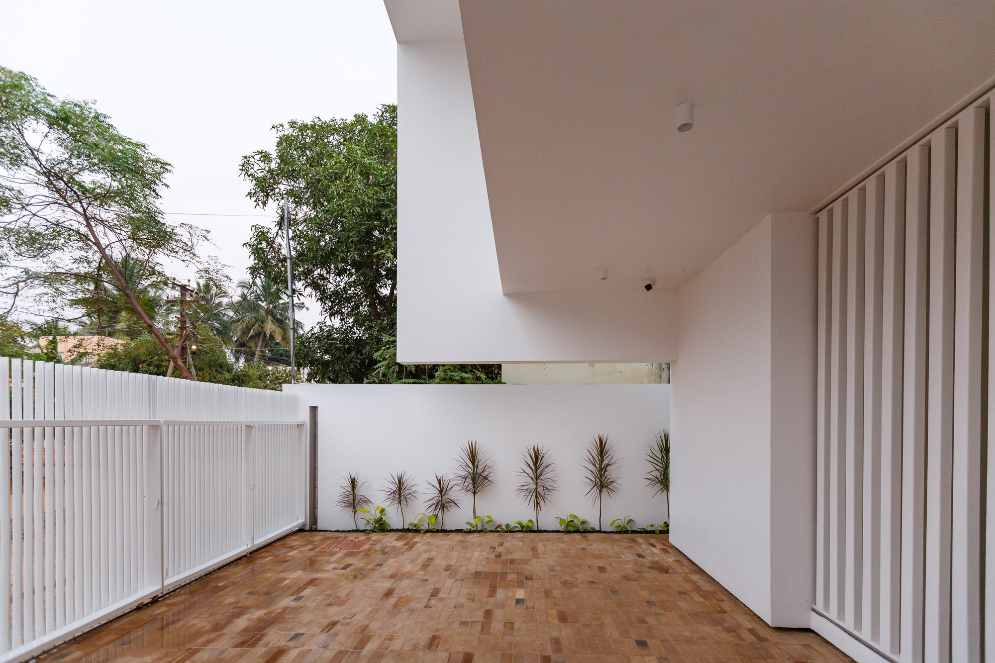Gallery of The Civil Engineer House / LID architects - 15