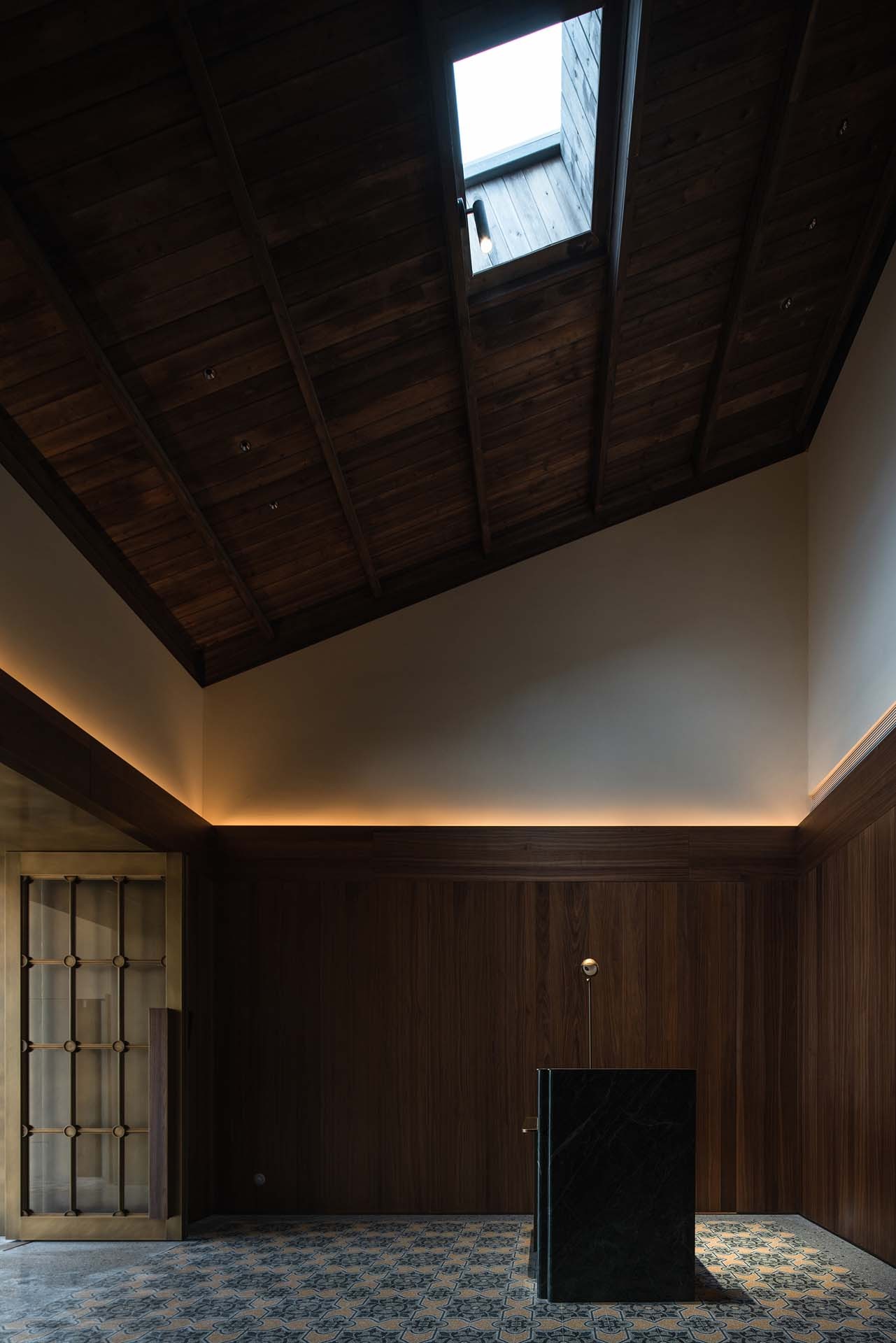 Gallery of Republic No. 1 / DCD DESIGN - 28