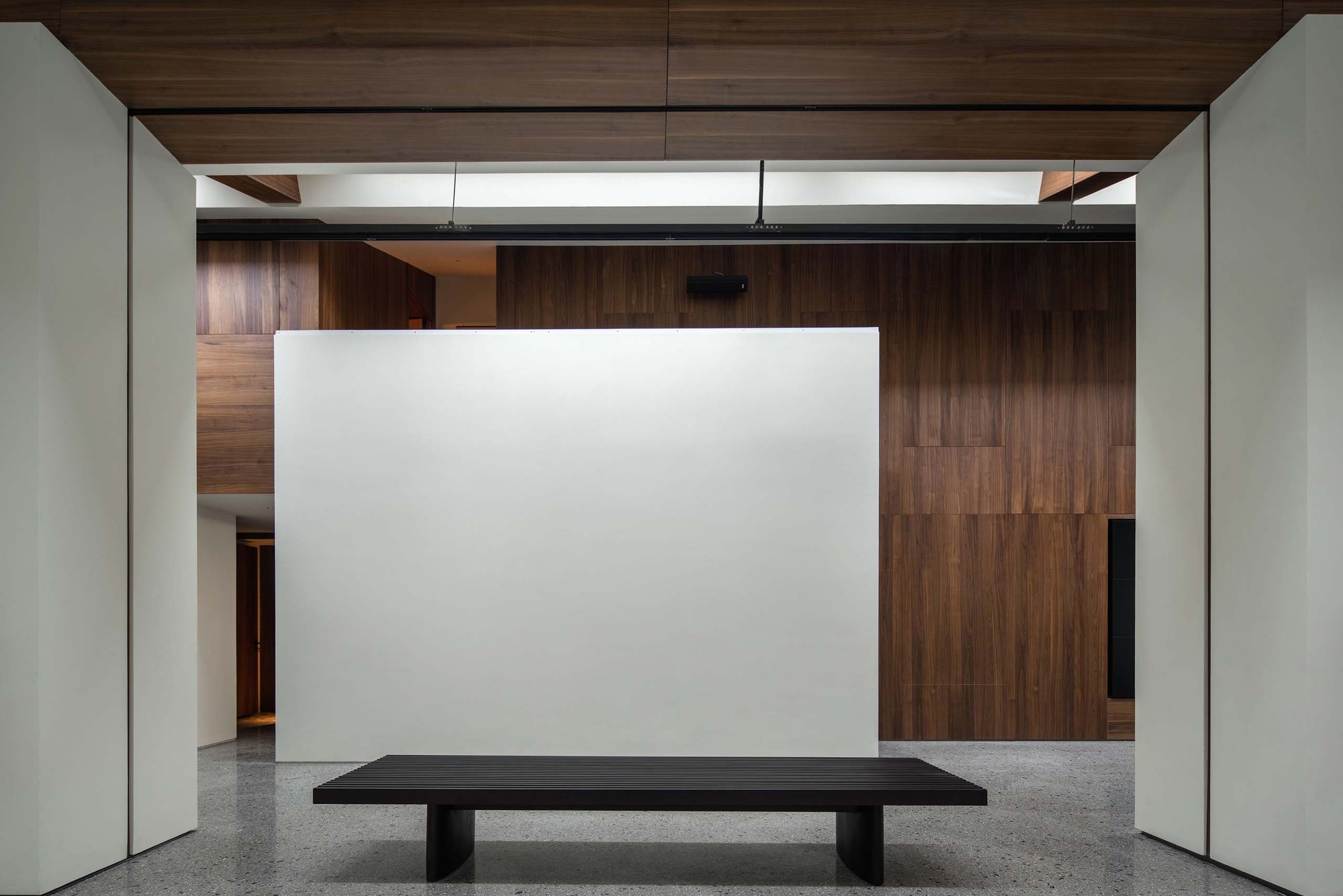 Gallery of Republic No. 1 / DCD DESIGN - 22