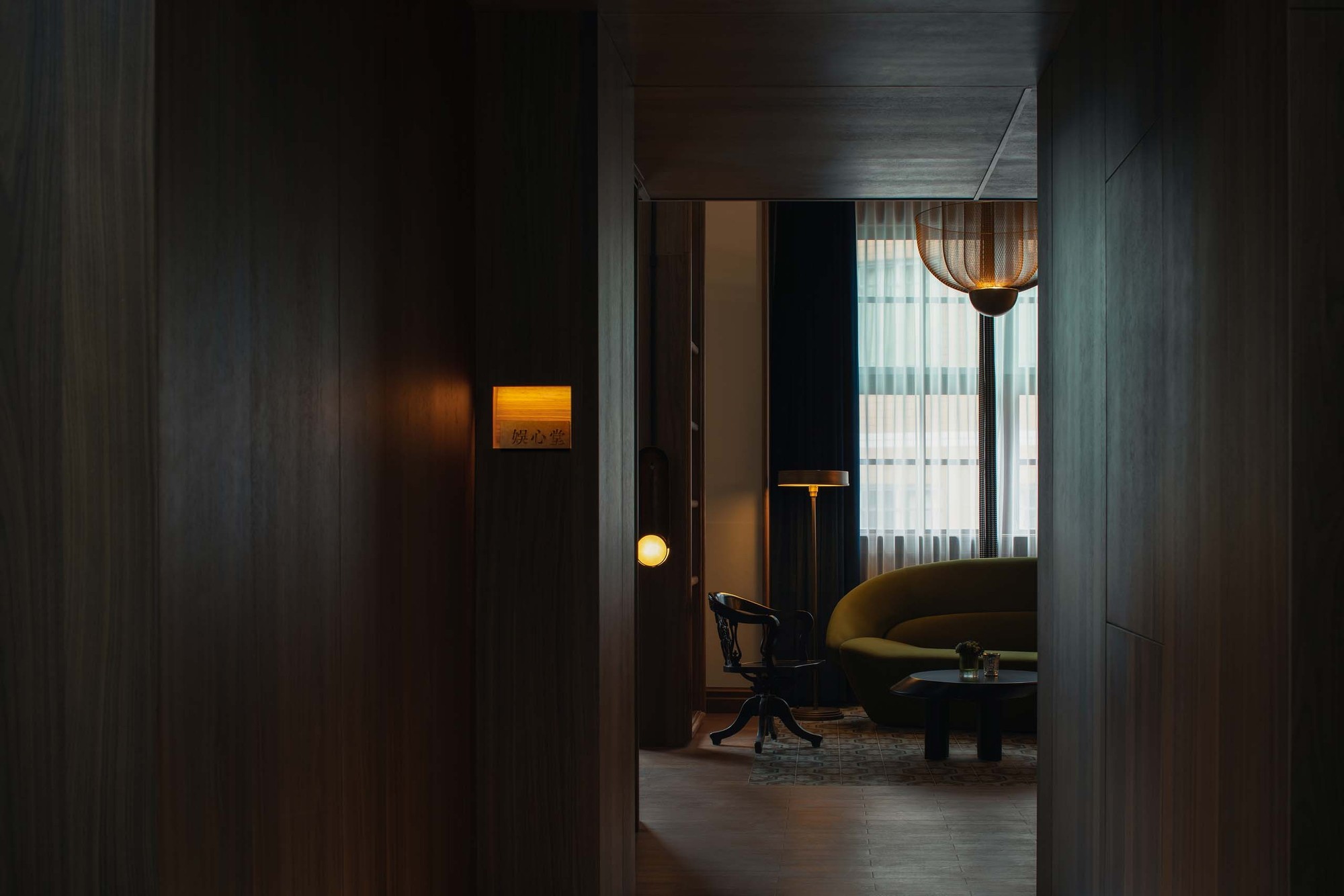 Gallery of Republic No. 1 / DCD DESIGN - 12