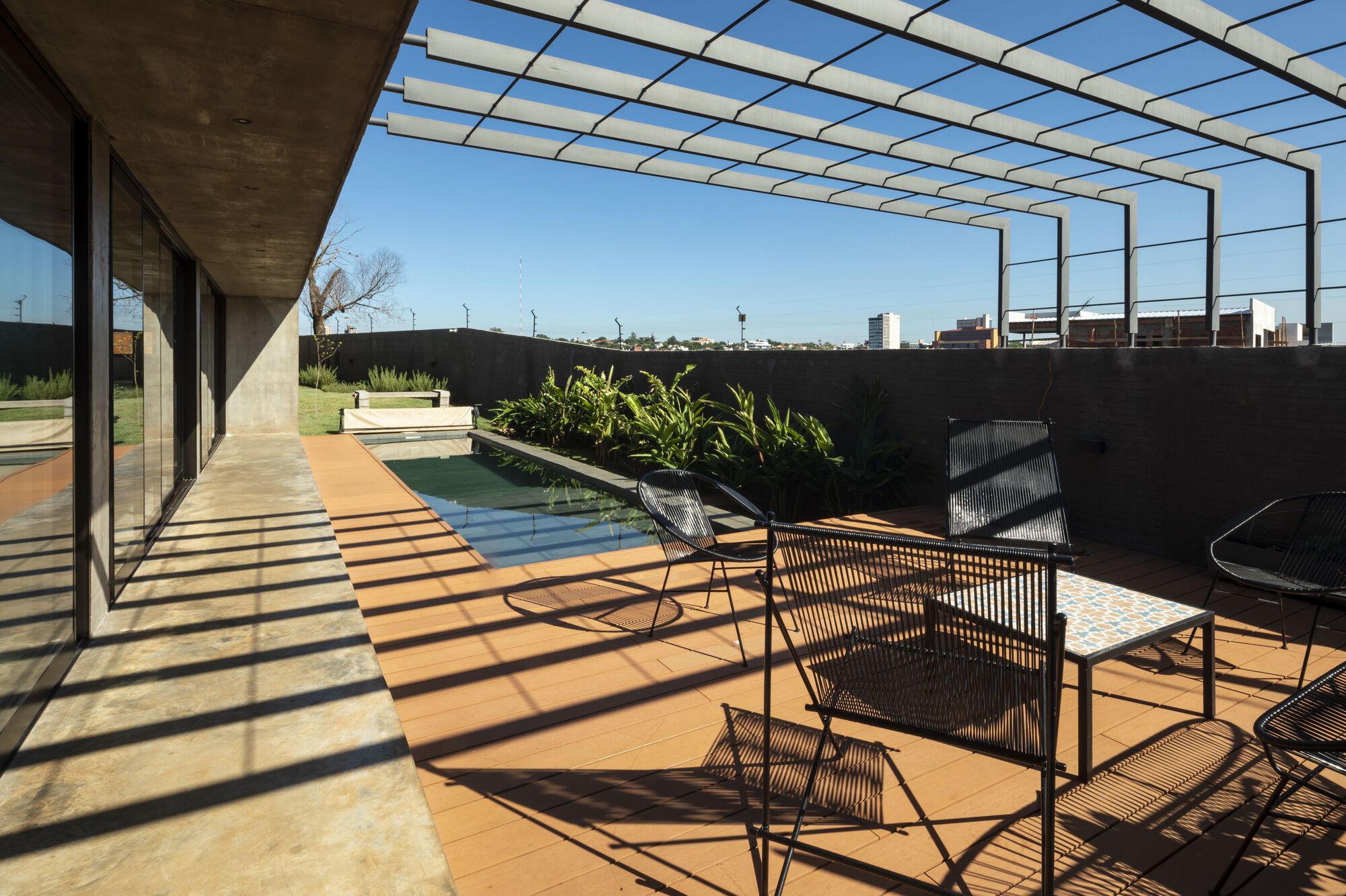 Gallery of H House / Estudio 1415 - 12