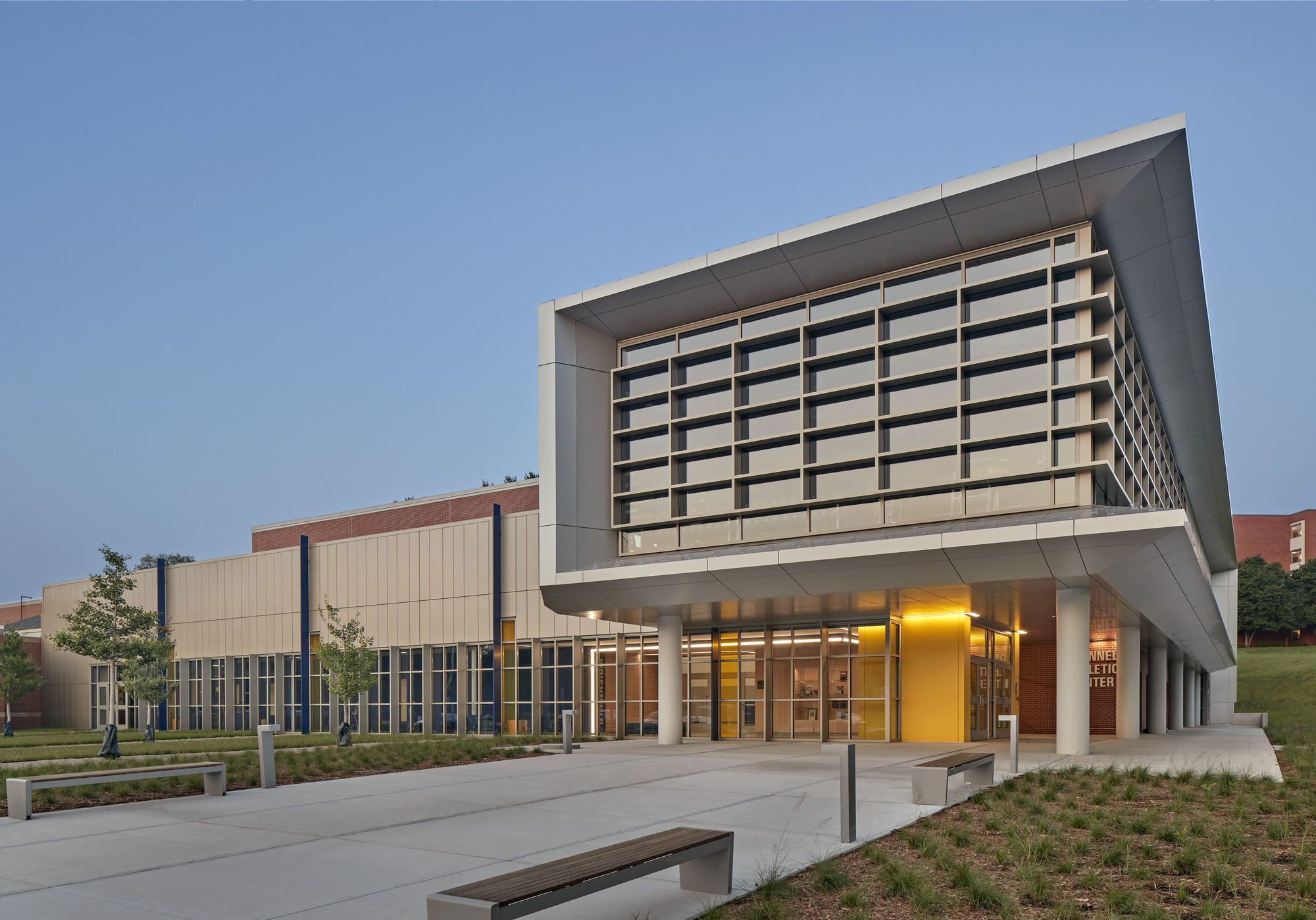 Gallery of O’Connell Athletic Center / JCJ Architecture - 10