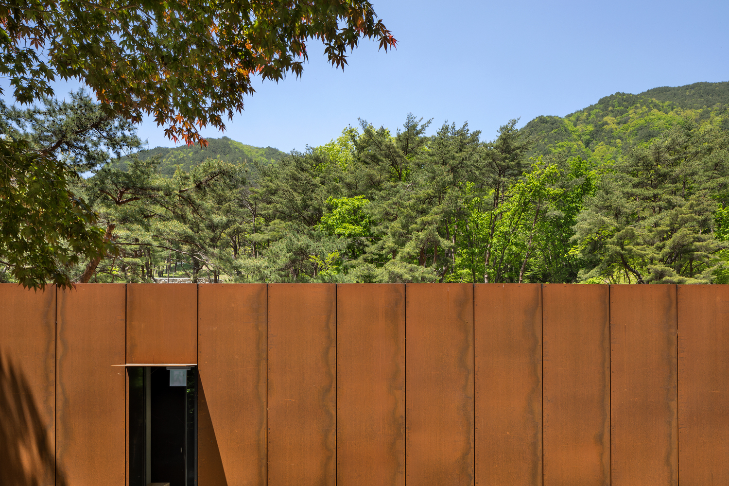 Gallery of 15 Contemporary Projects that Emphasize the Sounds of Nature ...