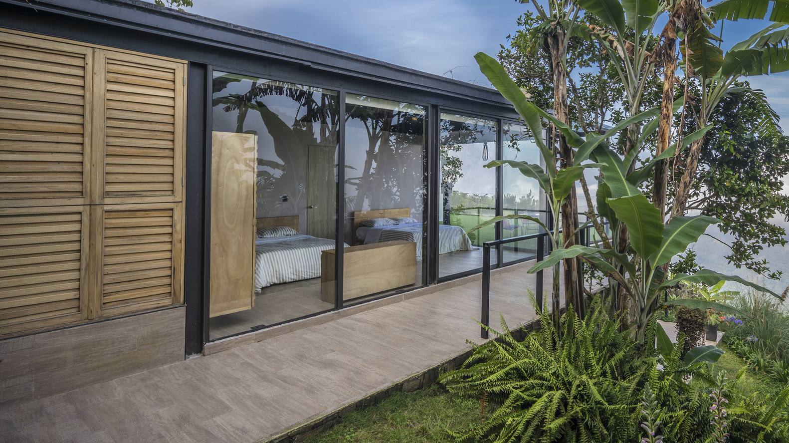 Galería de Patios interiores en casas de Colombia: 15 ejemplos en ...