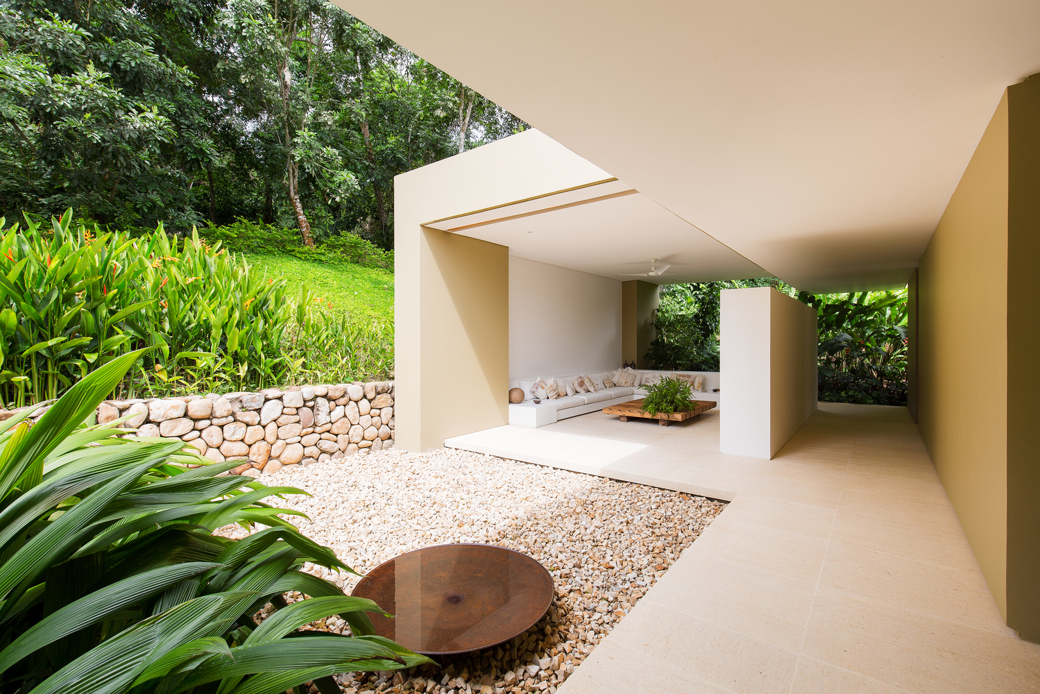 Galería de Patios interiores en casas de Colombia: 15 ejemplos en ...