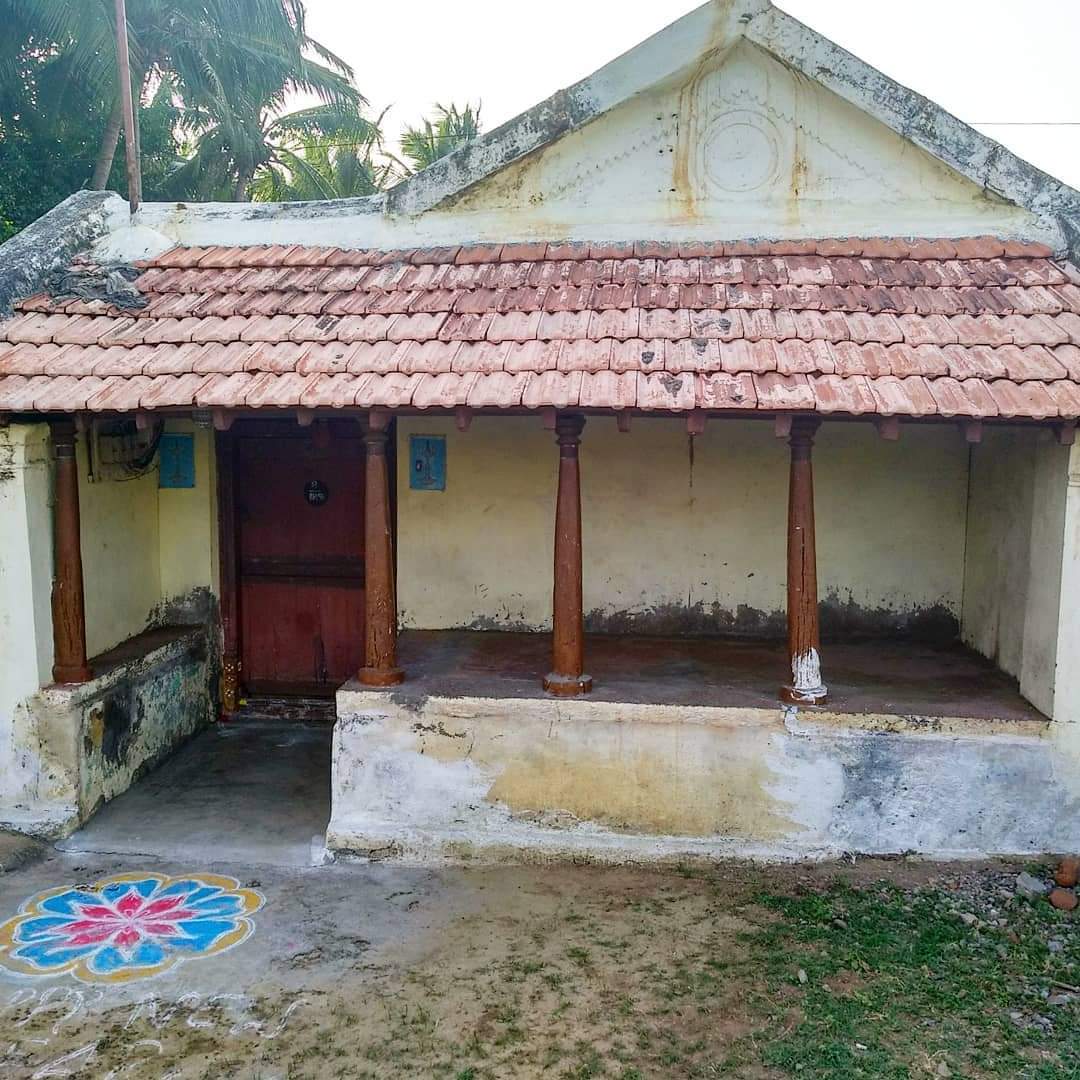 Gallery of The Veranda: A Disappearing Threshold Space in India - 5