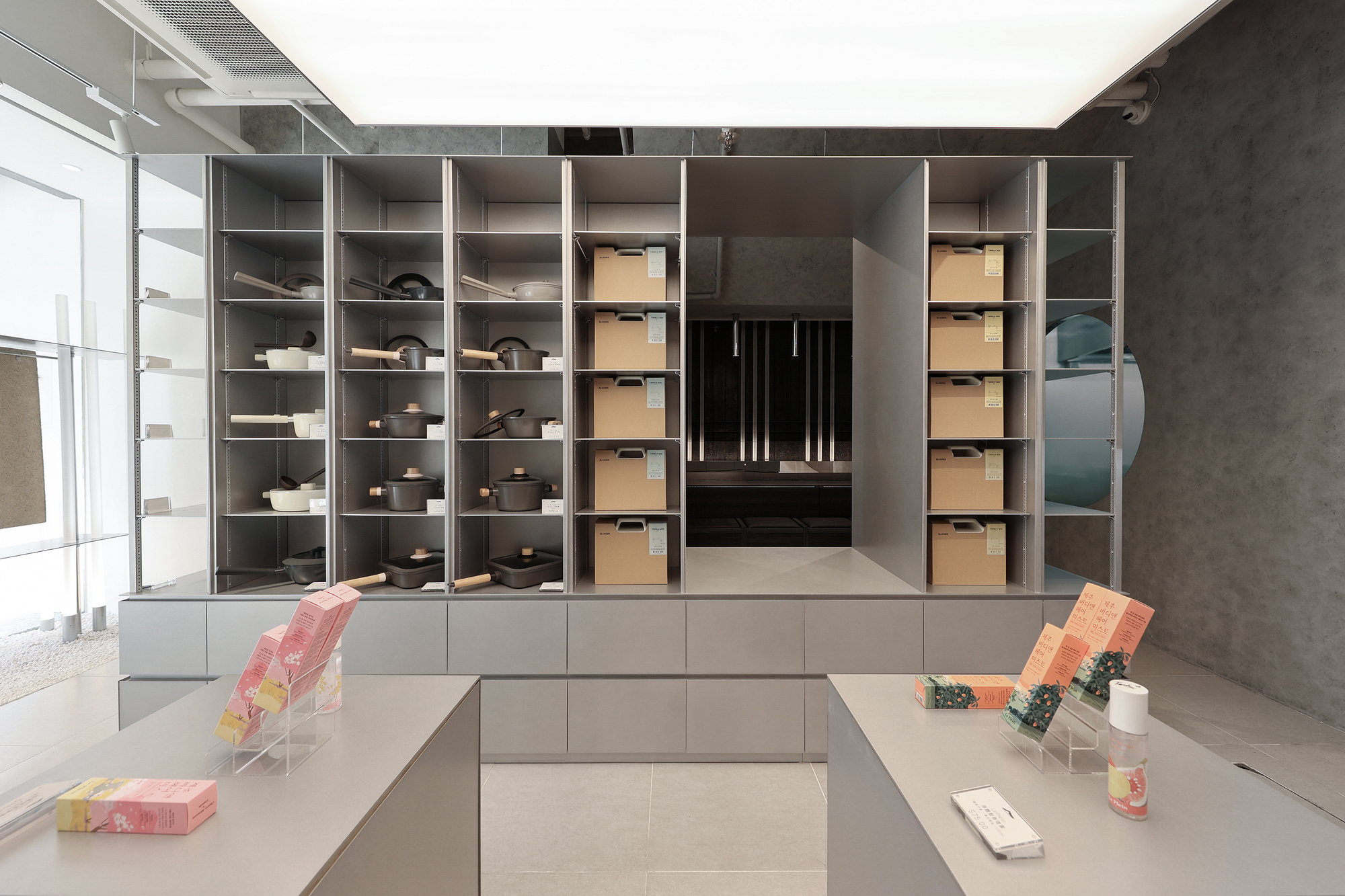 Gallery of A Window to Korea Store / Canter & Gallop Design Ltd - 7