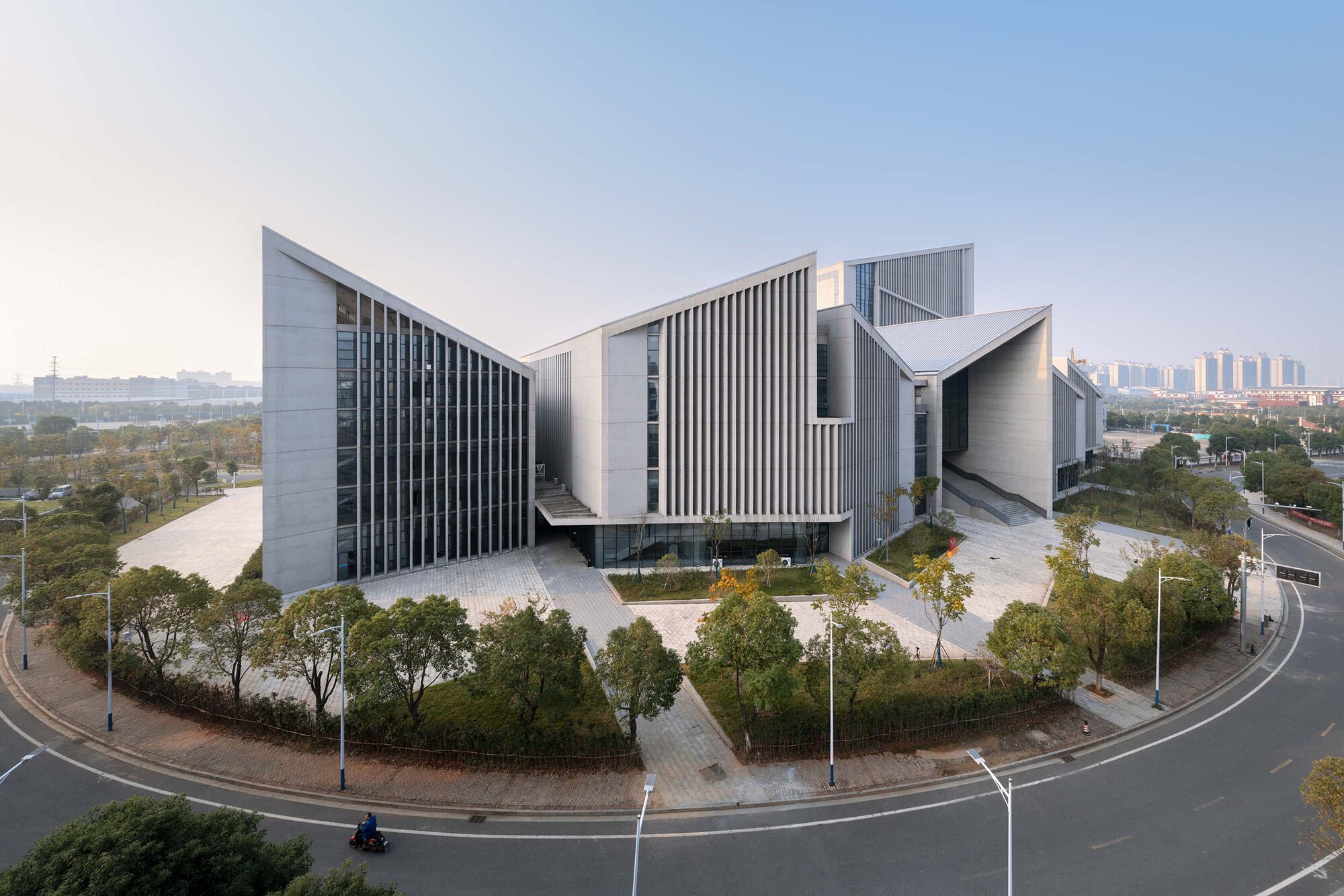 Gallery of Jiangxi College of Construction Complex / Architectural ...