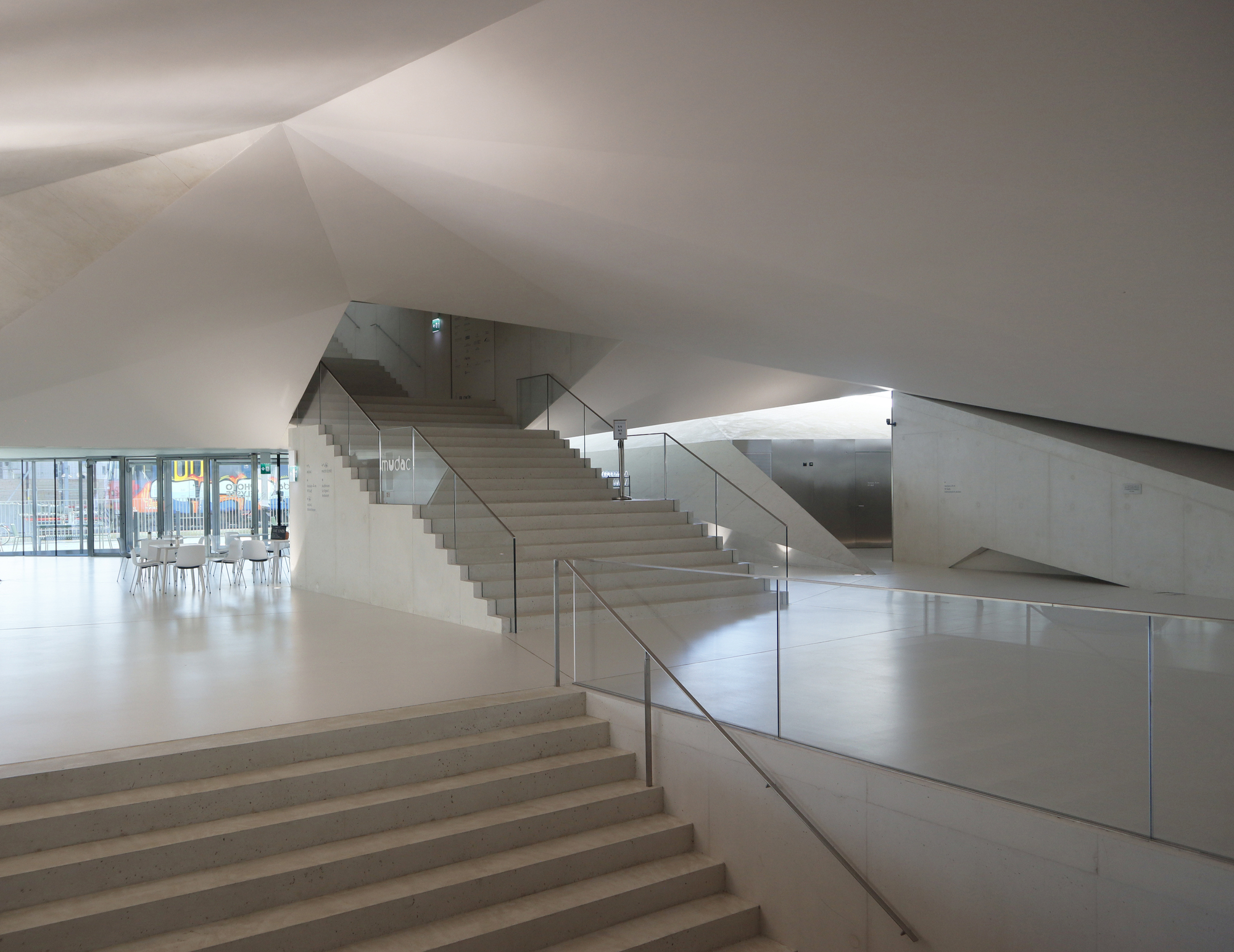 Galería de Se inaugura el museo MUDAC de Aires Mateus en Lausana, Suiza - 18