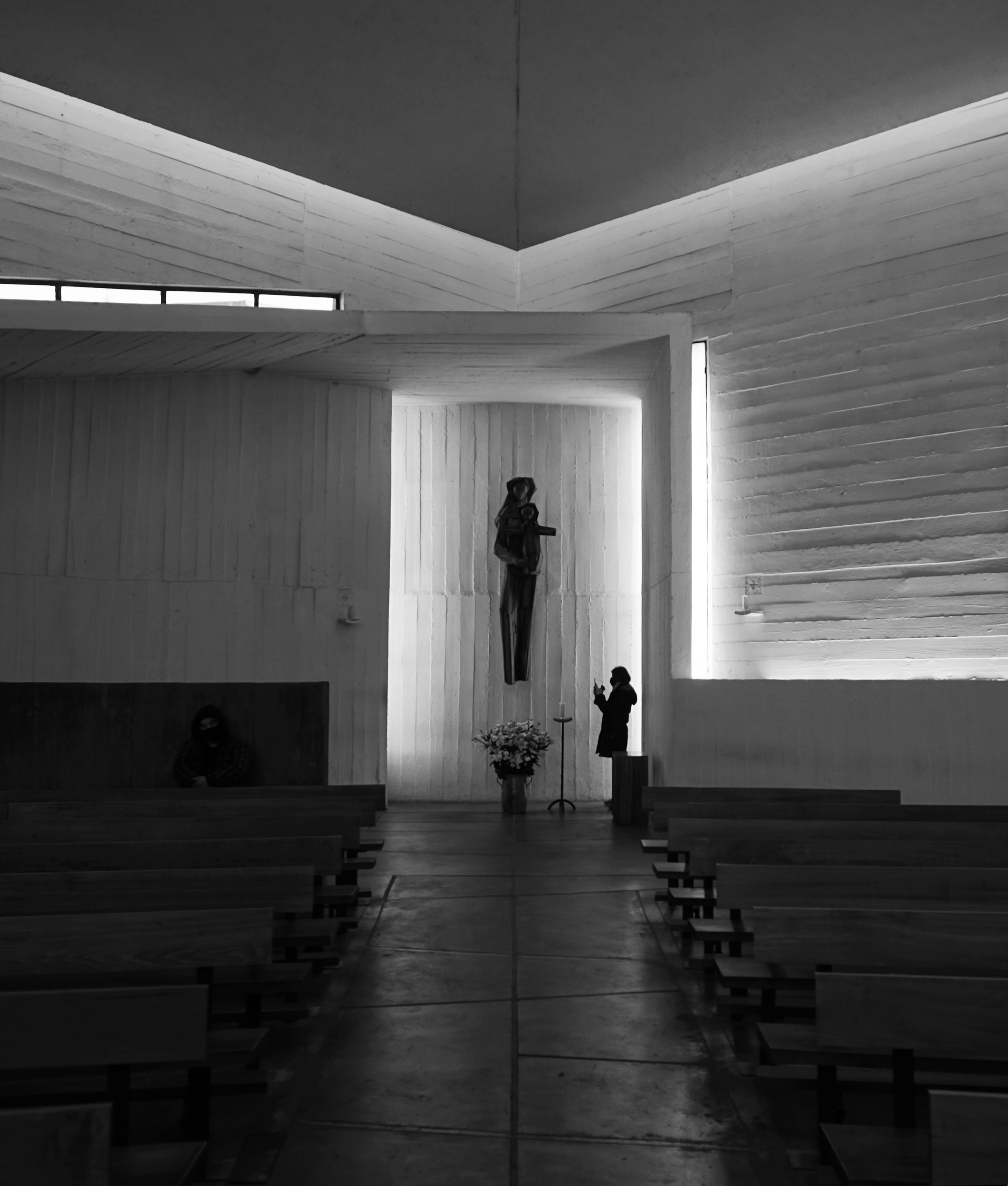 Galería de Clásicos de Arquitectura: Capilla del Monasterio Benedictino ...