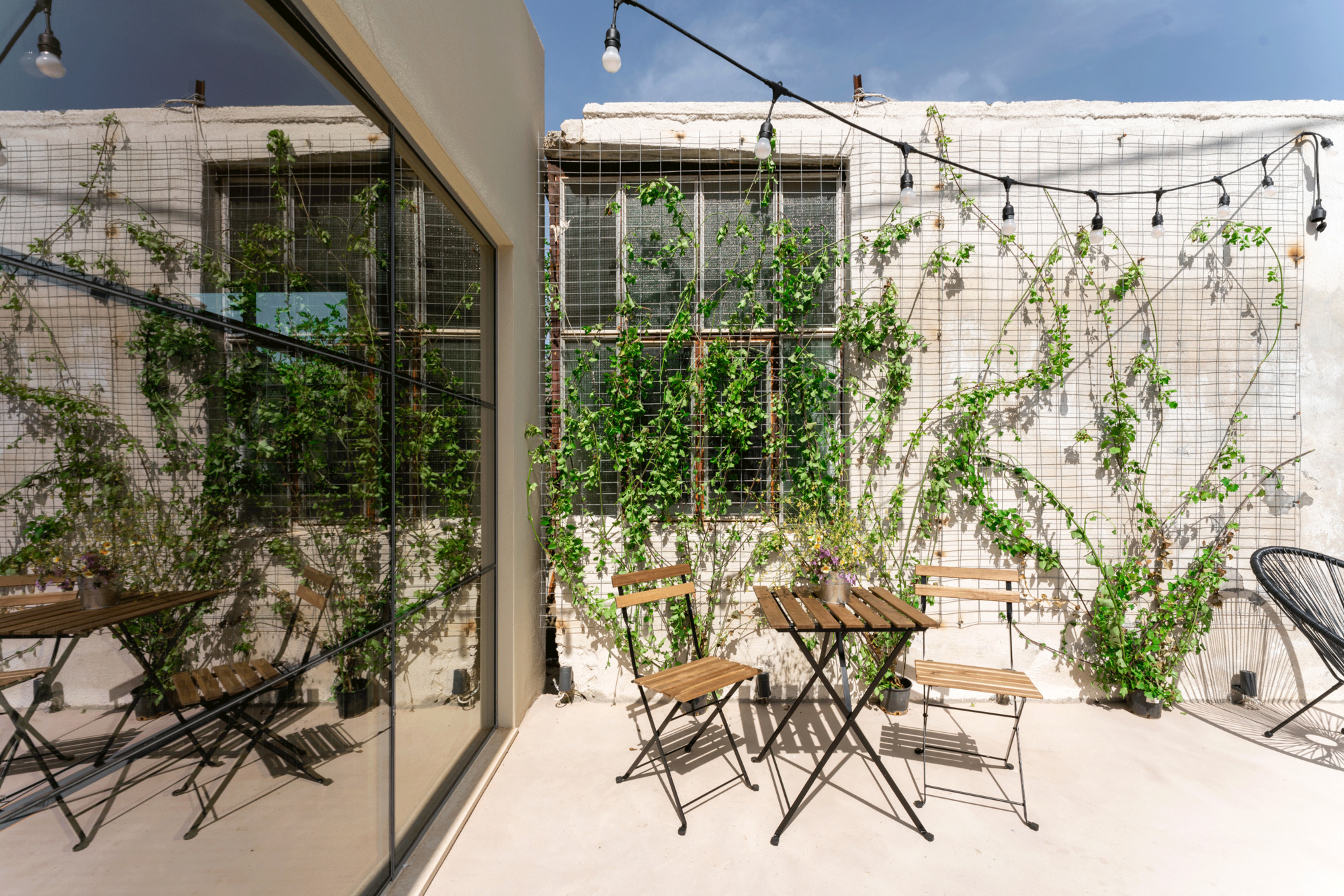 Gallery of Coo House / Zeropixel Architects - 3