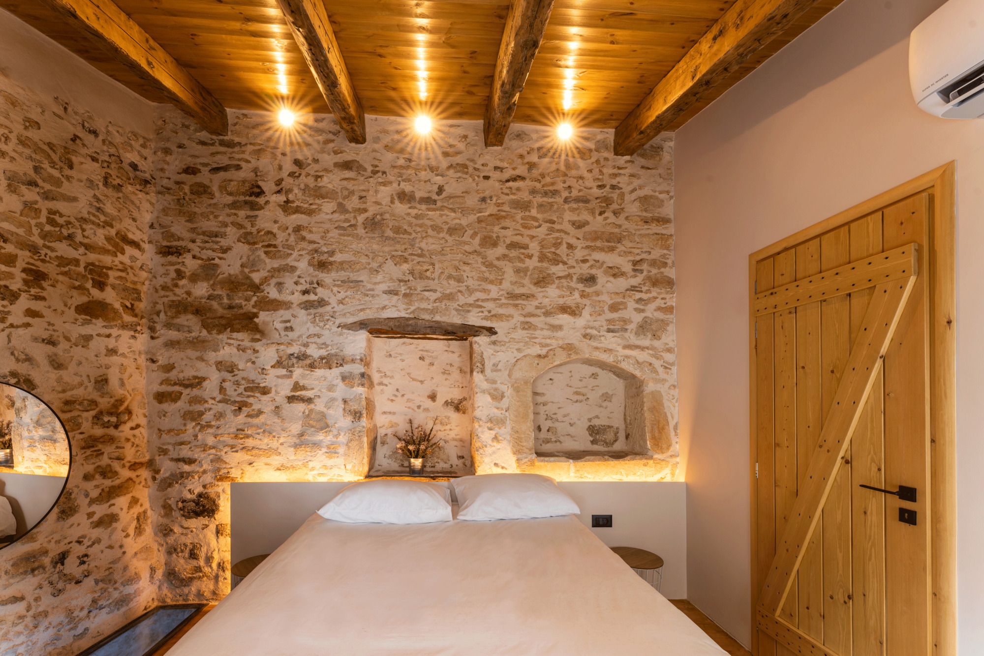 Gallery of Coo House / Zeropixel Architects - 7