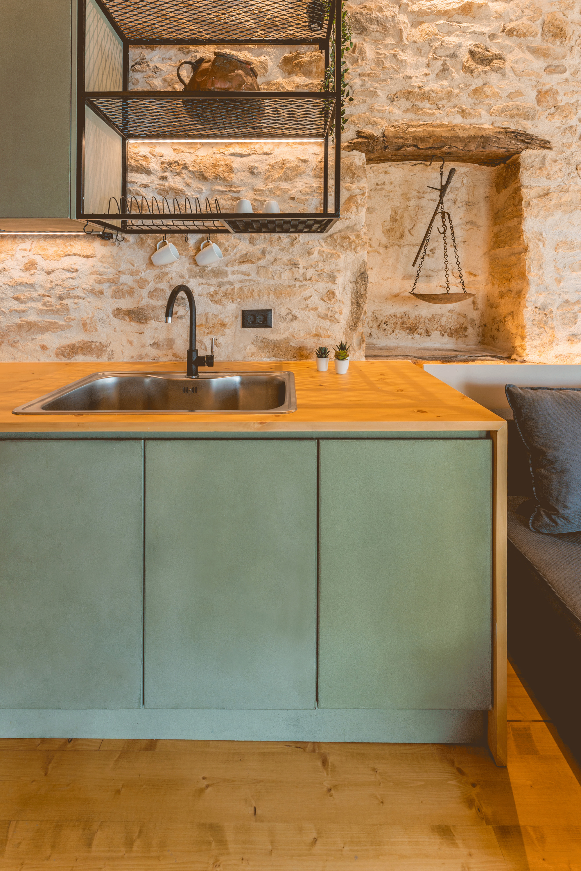 Gallery of Coo House / Zeropixel Architects - 13