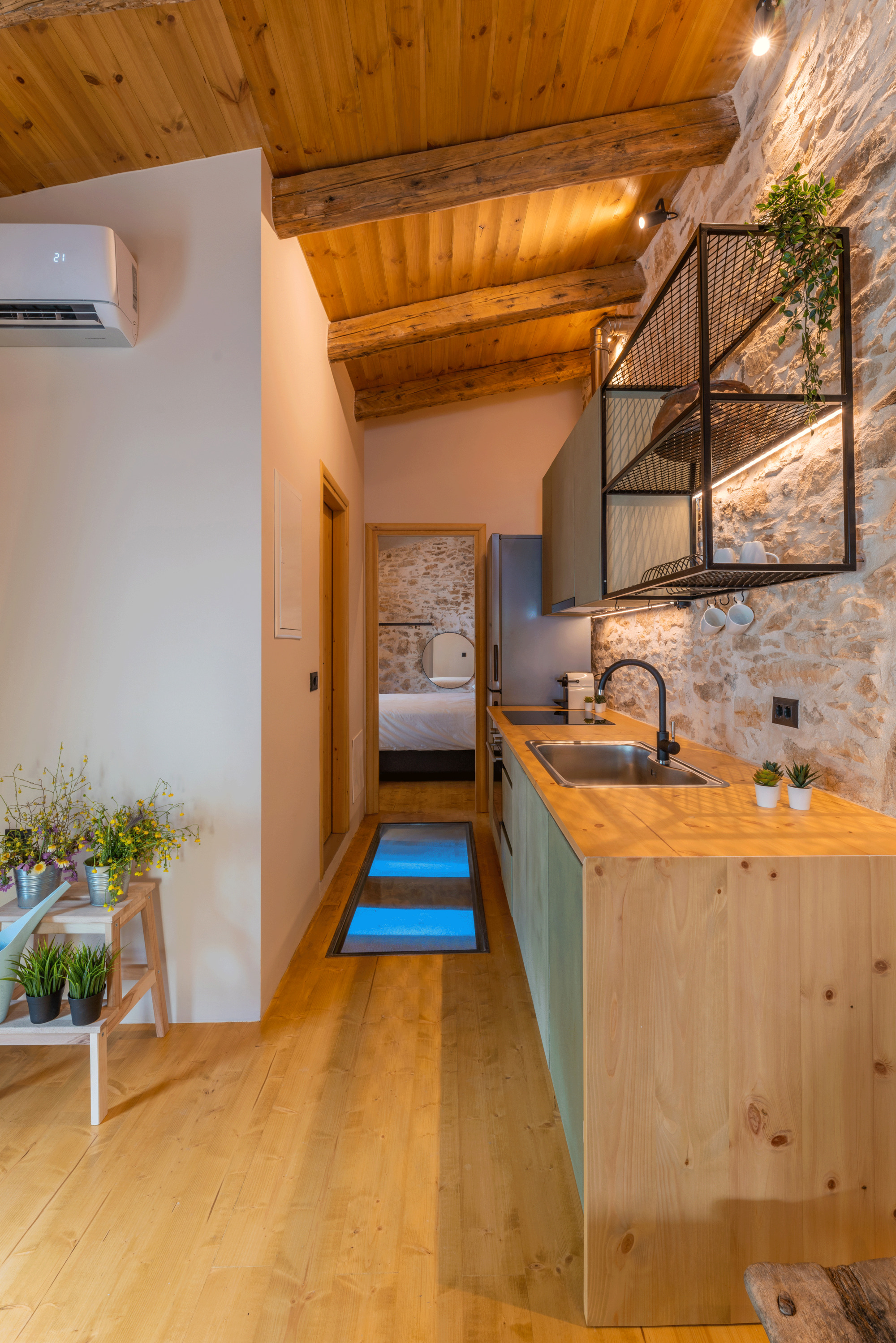 Gallery of Coo House / Zeropixel Architects - 8