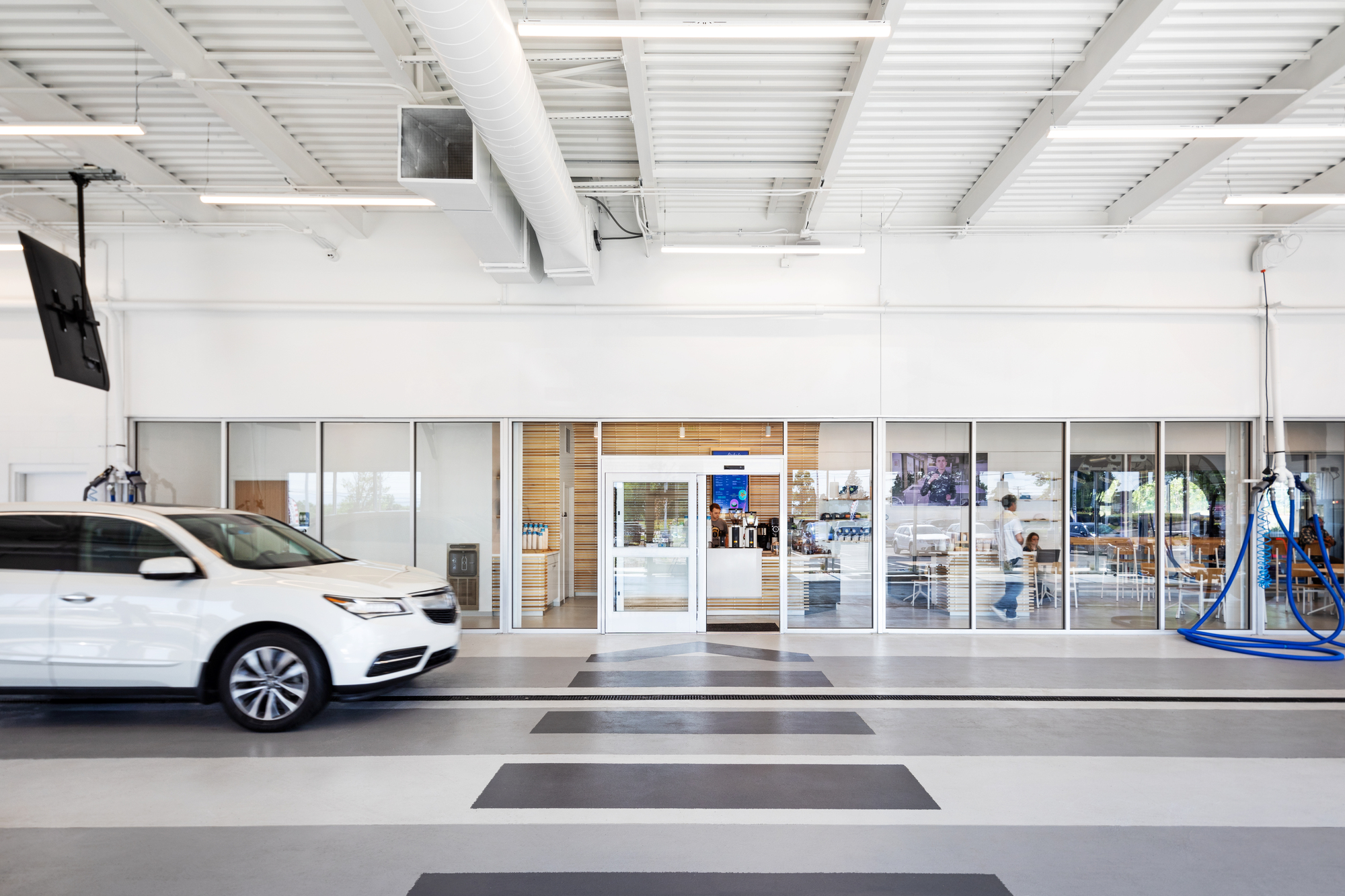 Gallery of Harper Auto Wash / BarberMcMurry Architects - 5