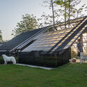 Dog / Human House / EKAR | ArchDaily