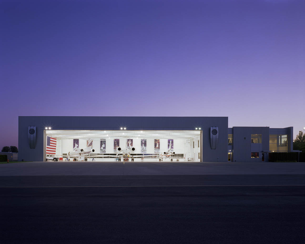 Gallery of Airspace Architecture: Rethinking the Hangar - 14