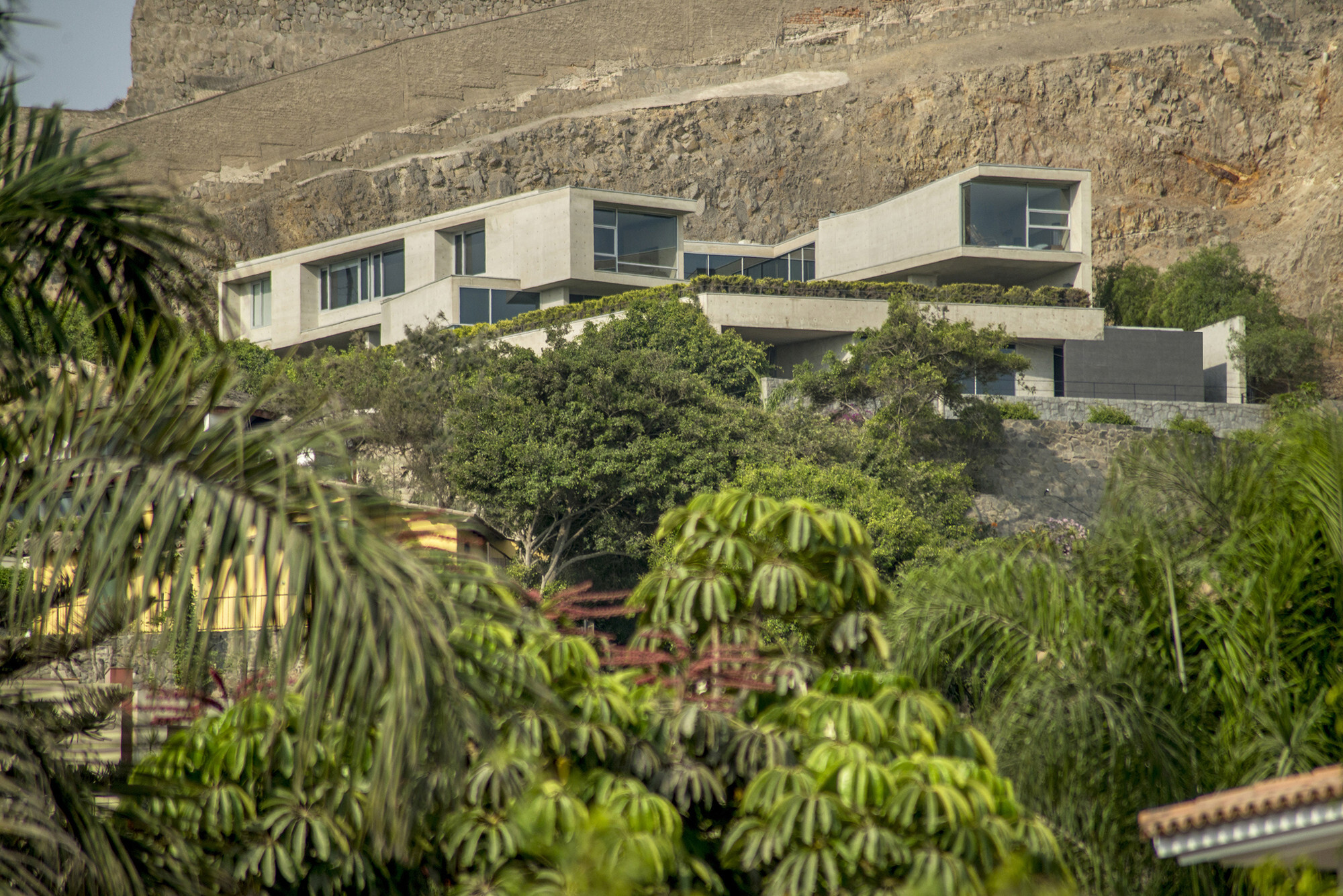 Galería de Casas peruanas en desnivel: 10 ejemplos en sección - 10