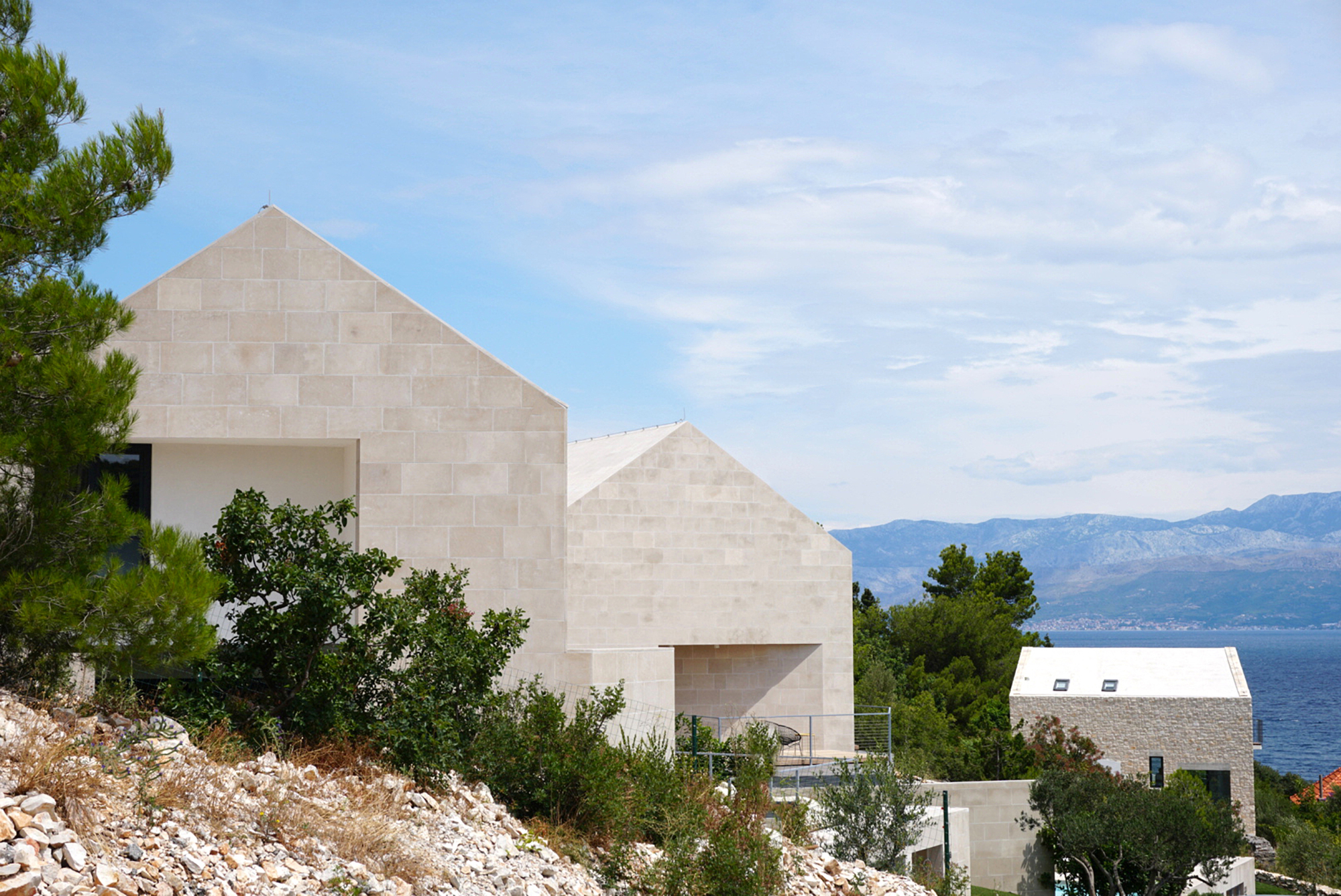 Gallery of MKNK Houses / biro Luksic - 8