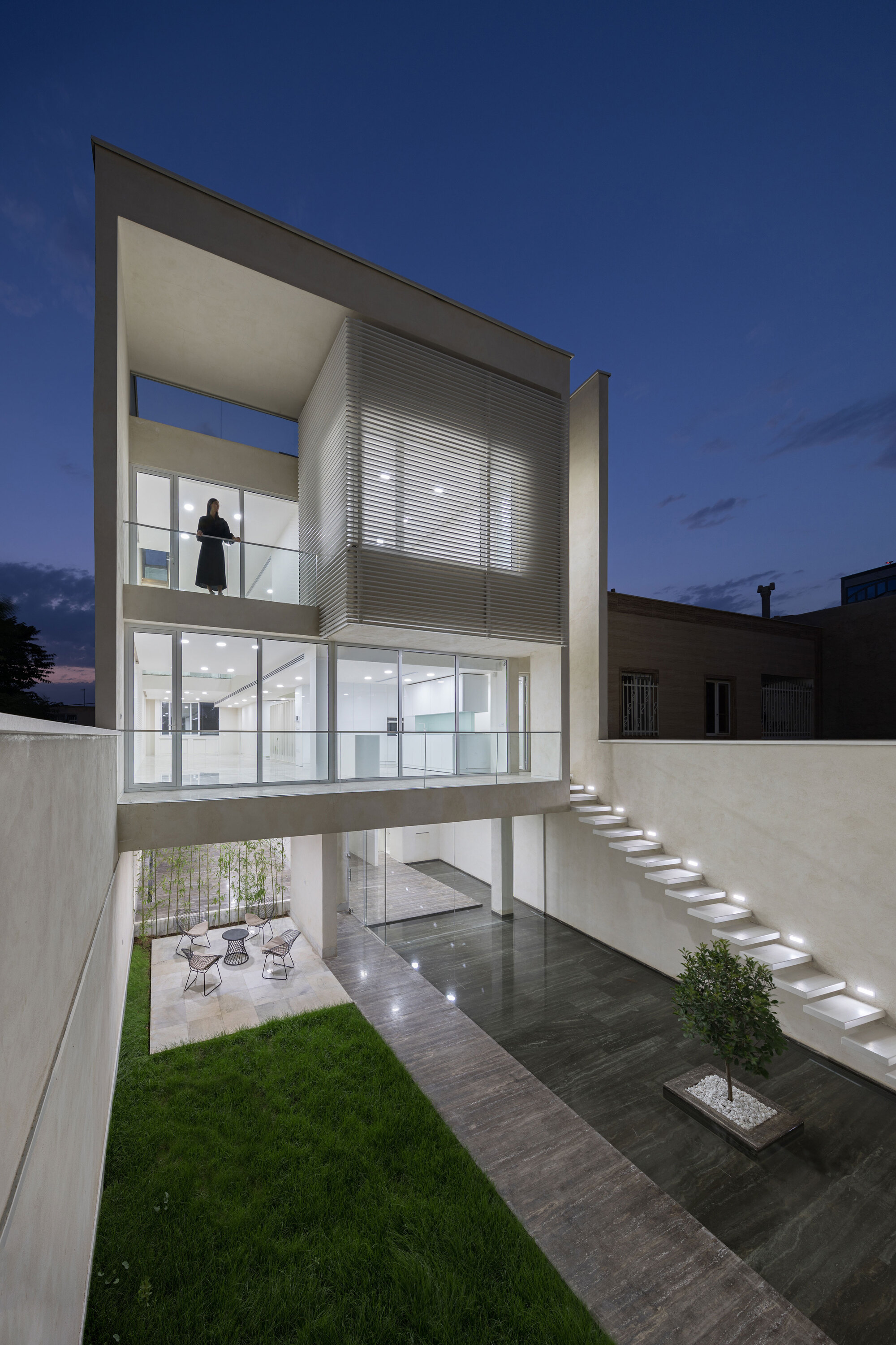 Gallery of Pishva House / Ali Haghighi Architects - 14