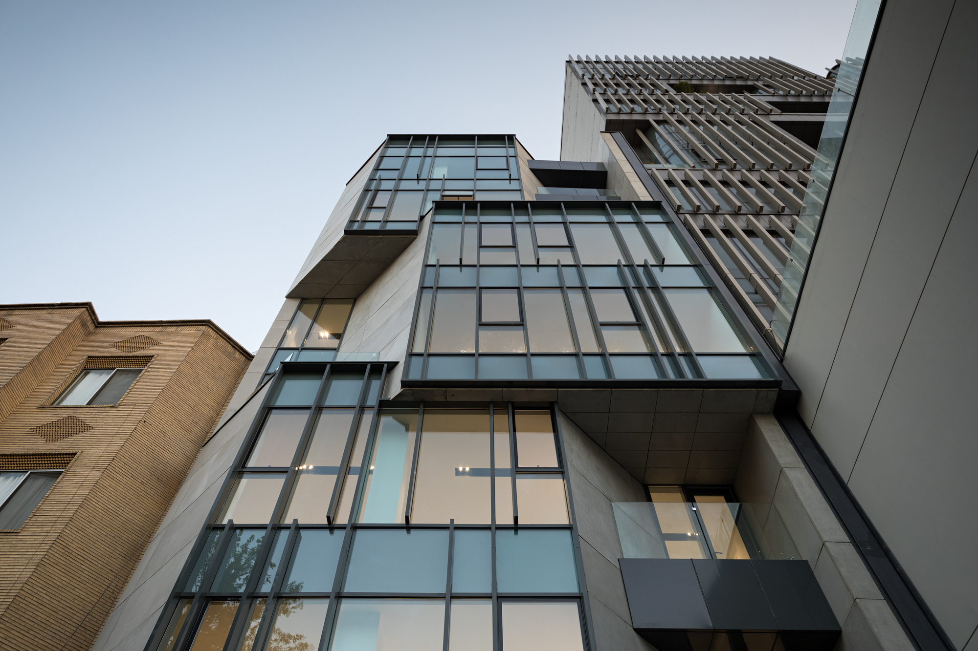 Gallery of VIRA II Office Building / Alidoost and Partners - 8