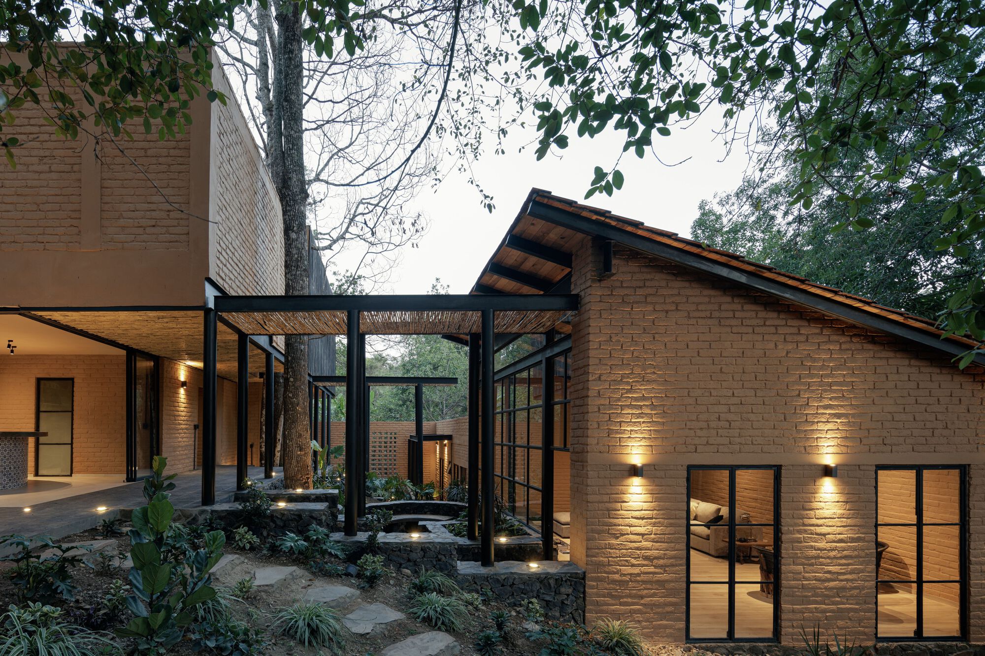 画廊 庭院式住宅 / herchell arquitectos - 14