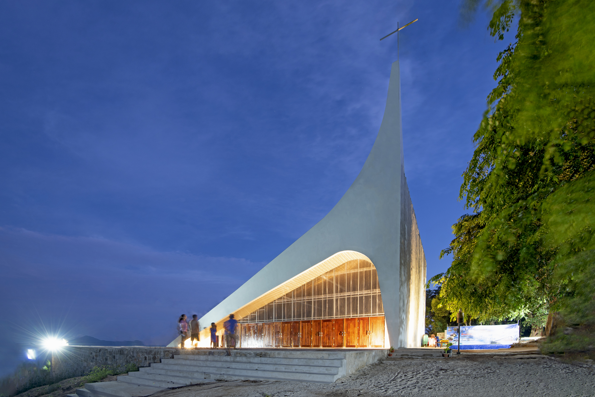 Gallery of Stasi Santa Maria Karunia Bakti Church / Studio Lawang - 13