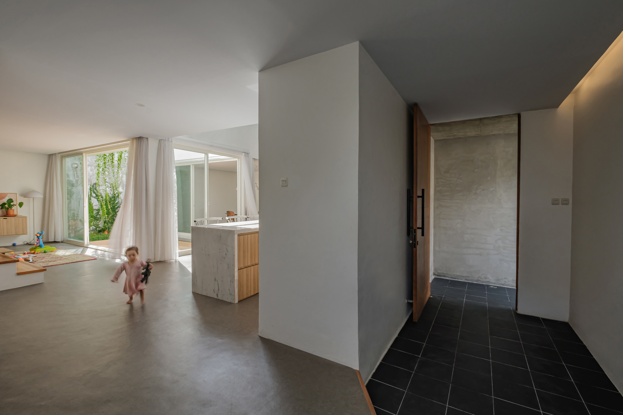 Gallery of ES House / INS Studio - 13