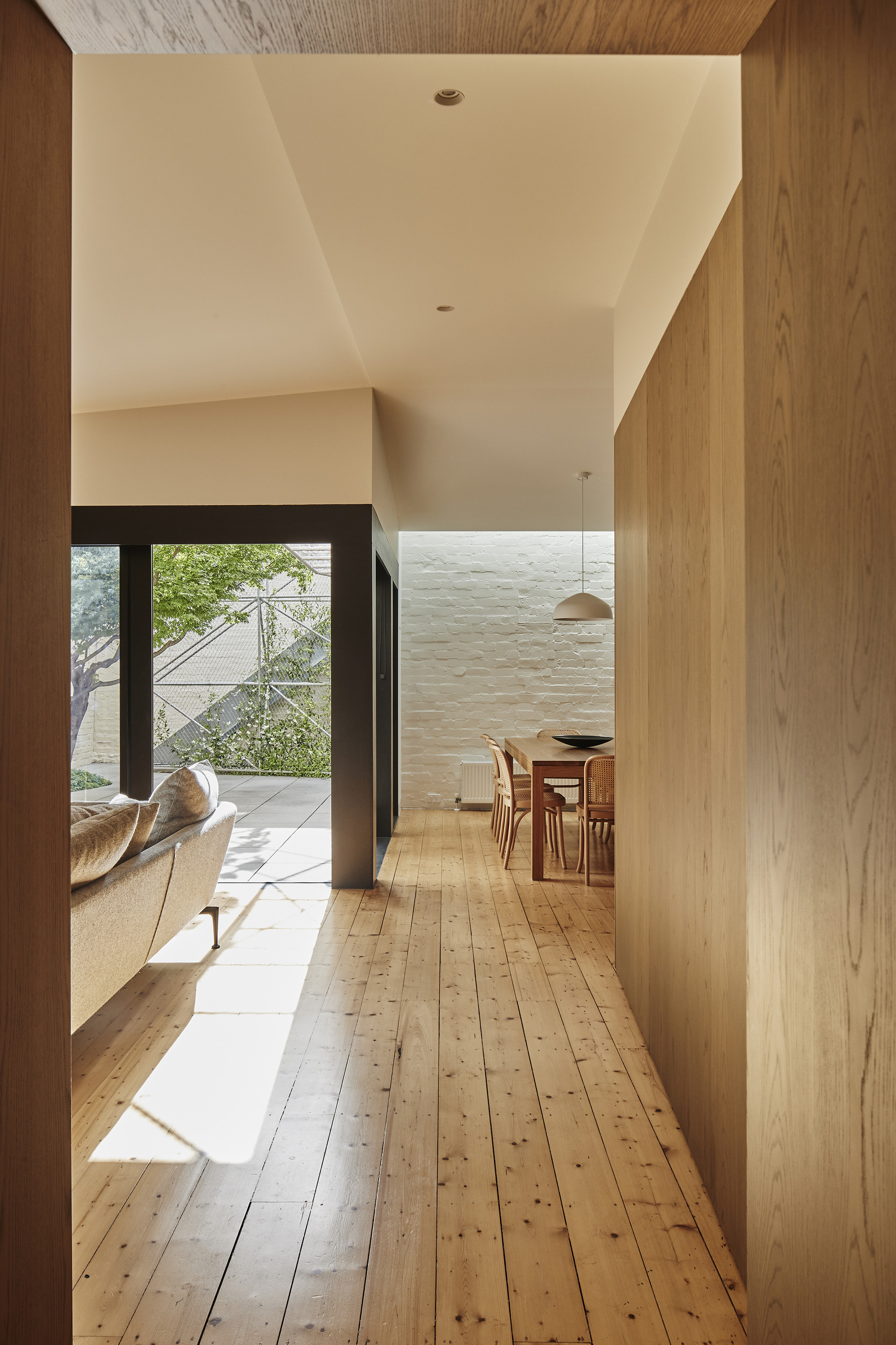 Gallery of Eastham Street House / MUIR - 2