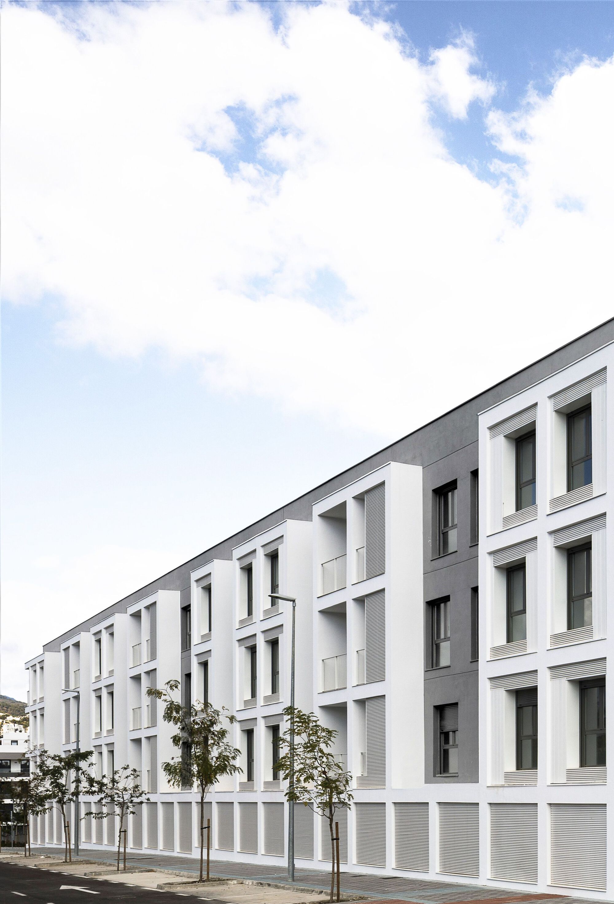 Gallery of 65 Homes in San Pedro de Alcantara / Luis Machuca ...