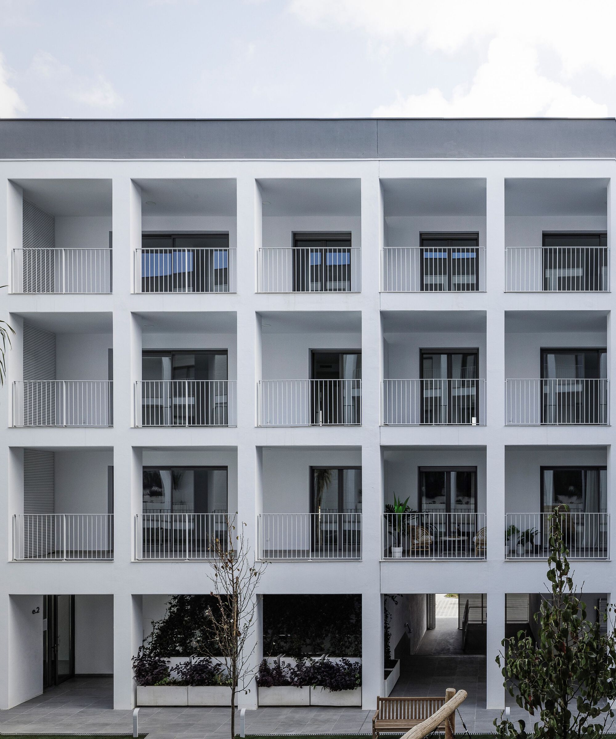 Gallery of 65 Homes in San Pedro de Alcantara / Luis Machuca ...