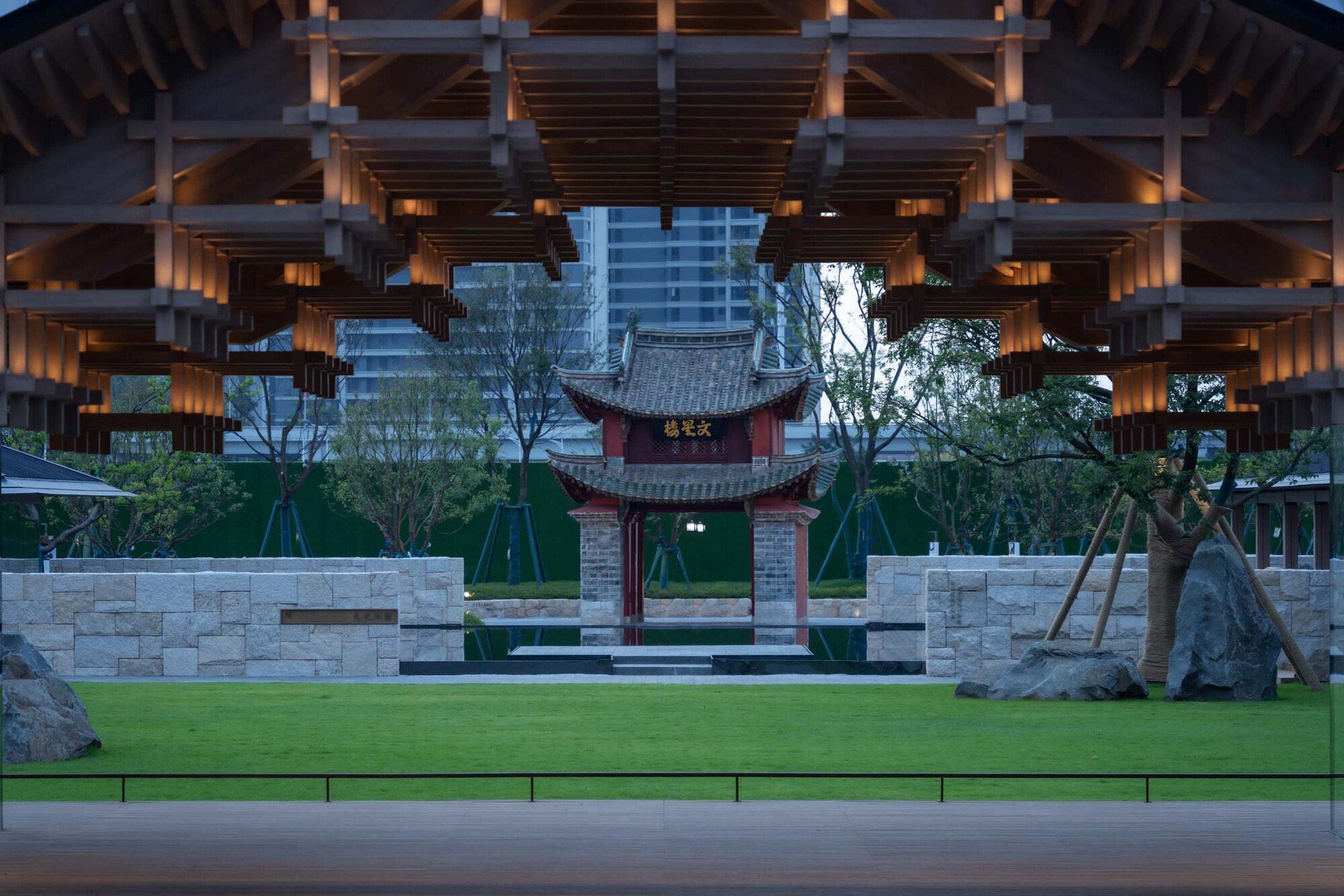 Gallery of Kunming Caohai Building Expansion Project of Wen Xing Lou ...