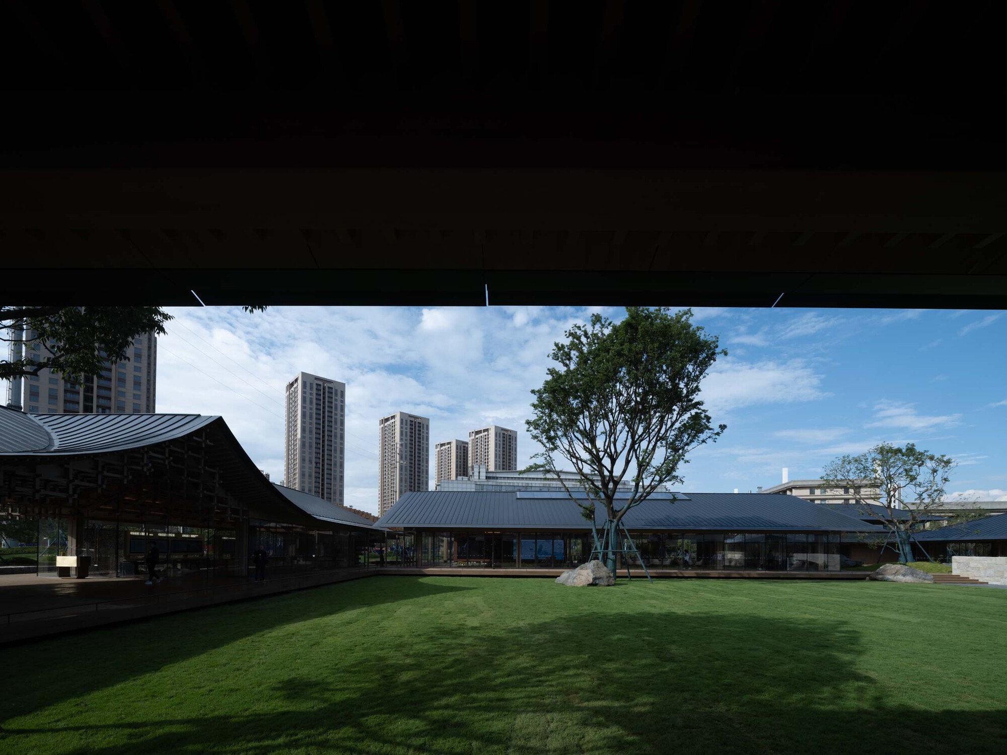 Gallery of Kunming Caohai Building Expansion Project of Wen Xing Lou ...