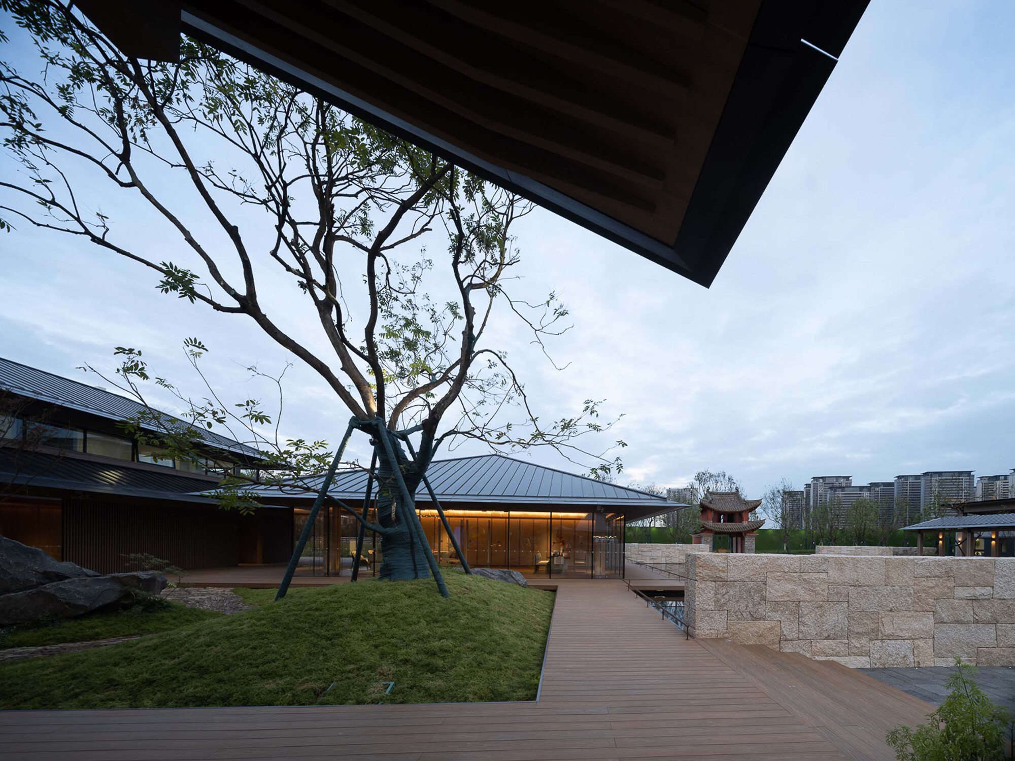 Gallery of Kunming Caohai Building Expansion Project of Wen Xing Lou ...