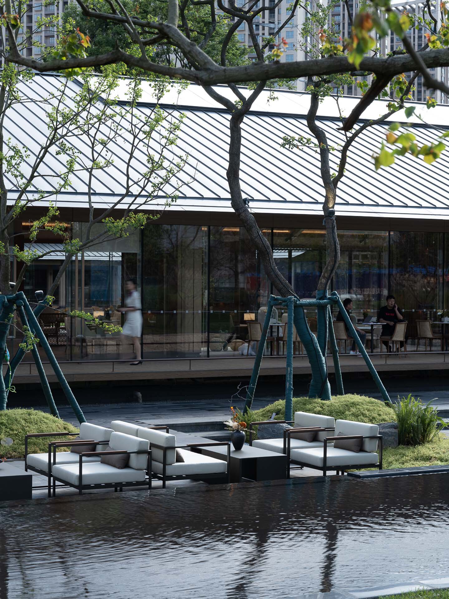 Gallery of Kunming Caohai Building Expansion Project of Wen Xing Lou ...