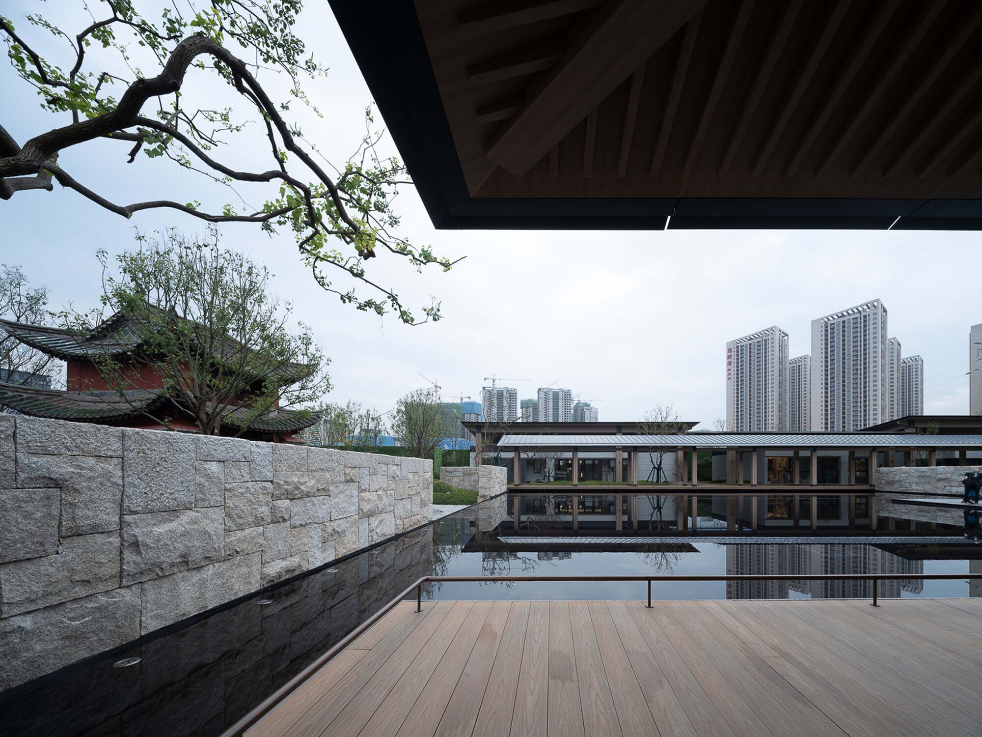 Gallery of Kunming Caohai Building Expansion Project of Wen Xing Lou ...