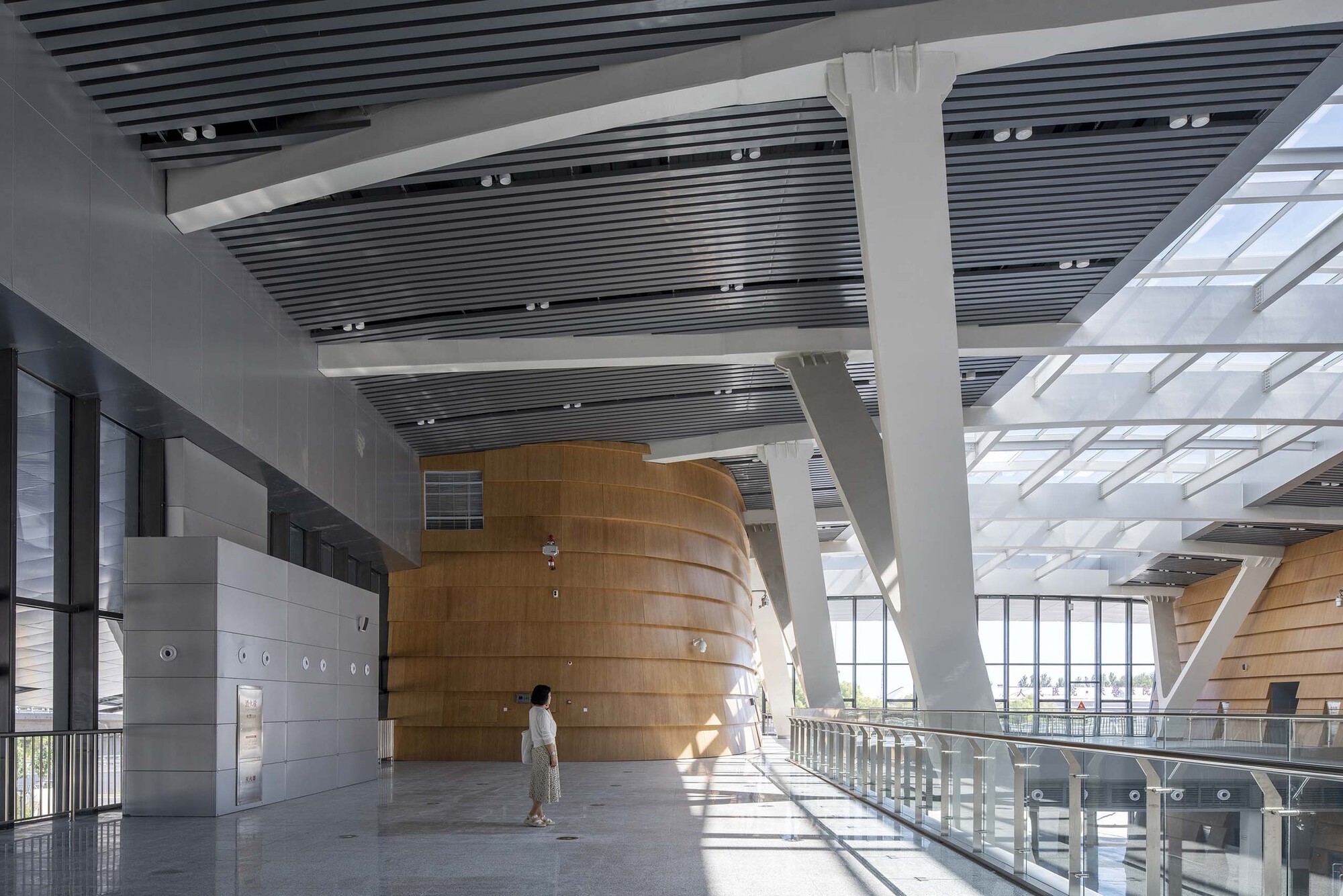 Gallery of Daqing West Integrated Highway Passenger Station / Had ...