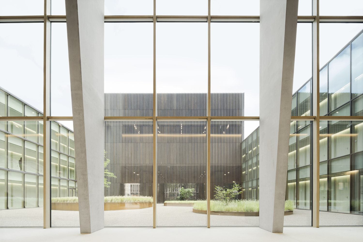 Gallery of The Future of Glass Construction in a Warmer World: A ...