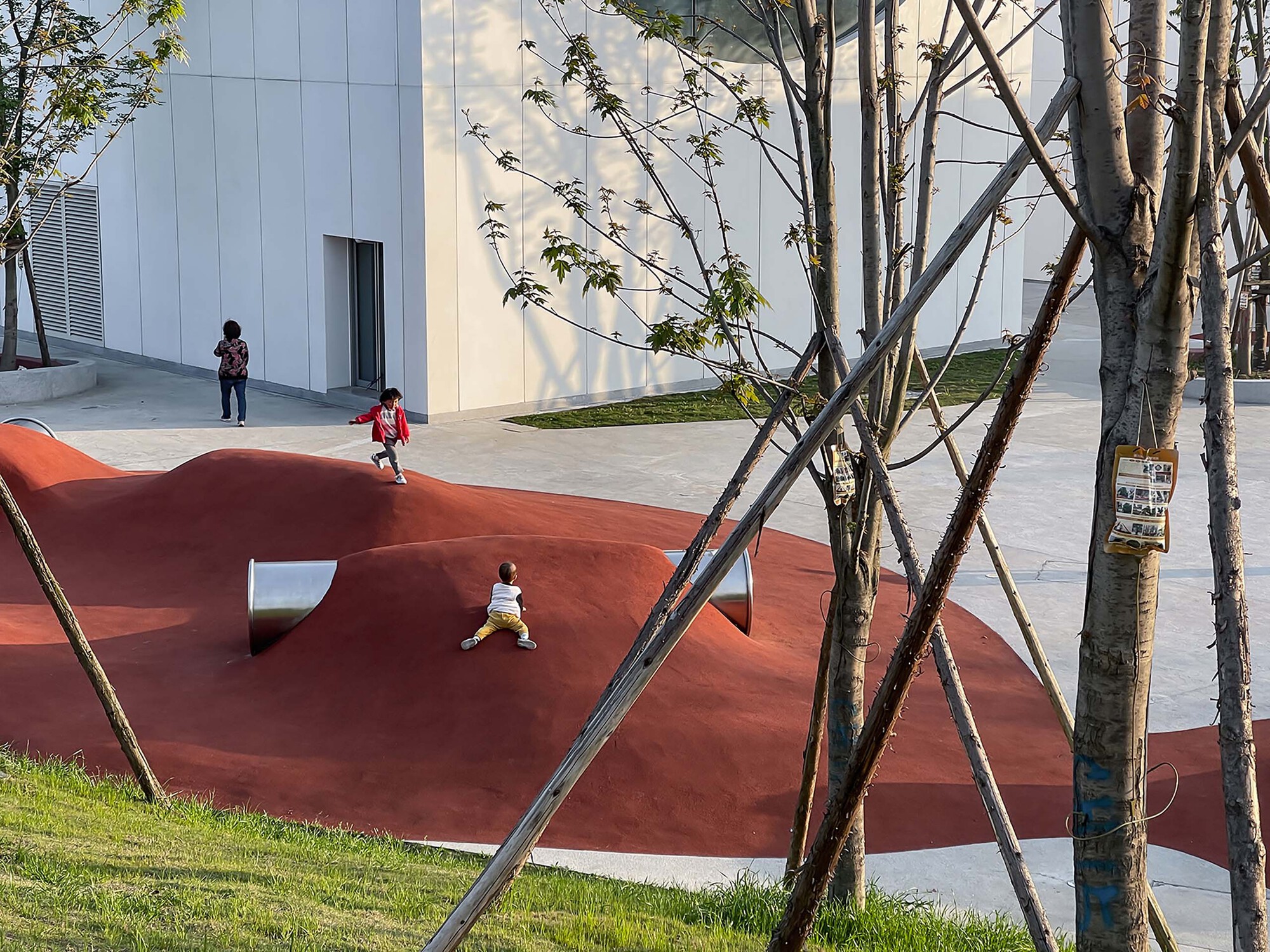 Gallery of Xinglong Lake Children's Art Center / REL ARCHITECTS - 17