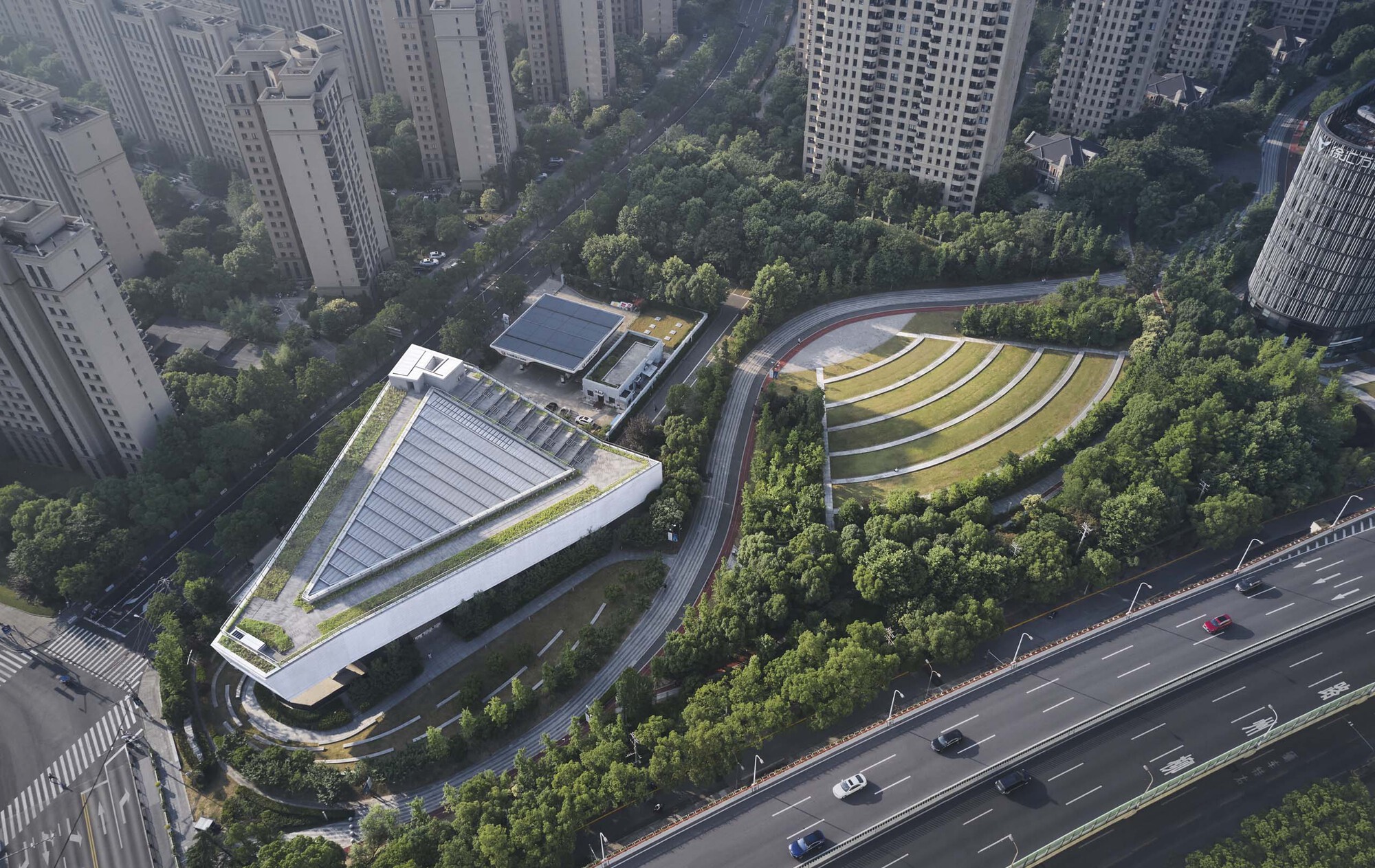 Gallery of Green Valley Art Center / Scenic Architecture Office - 12